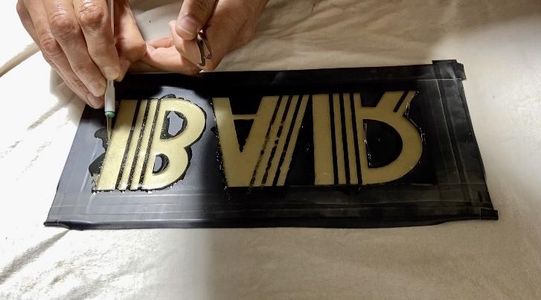 Using a Cricut Vinyl Mask to Help Glue Chipping : 6 Steps (with ...