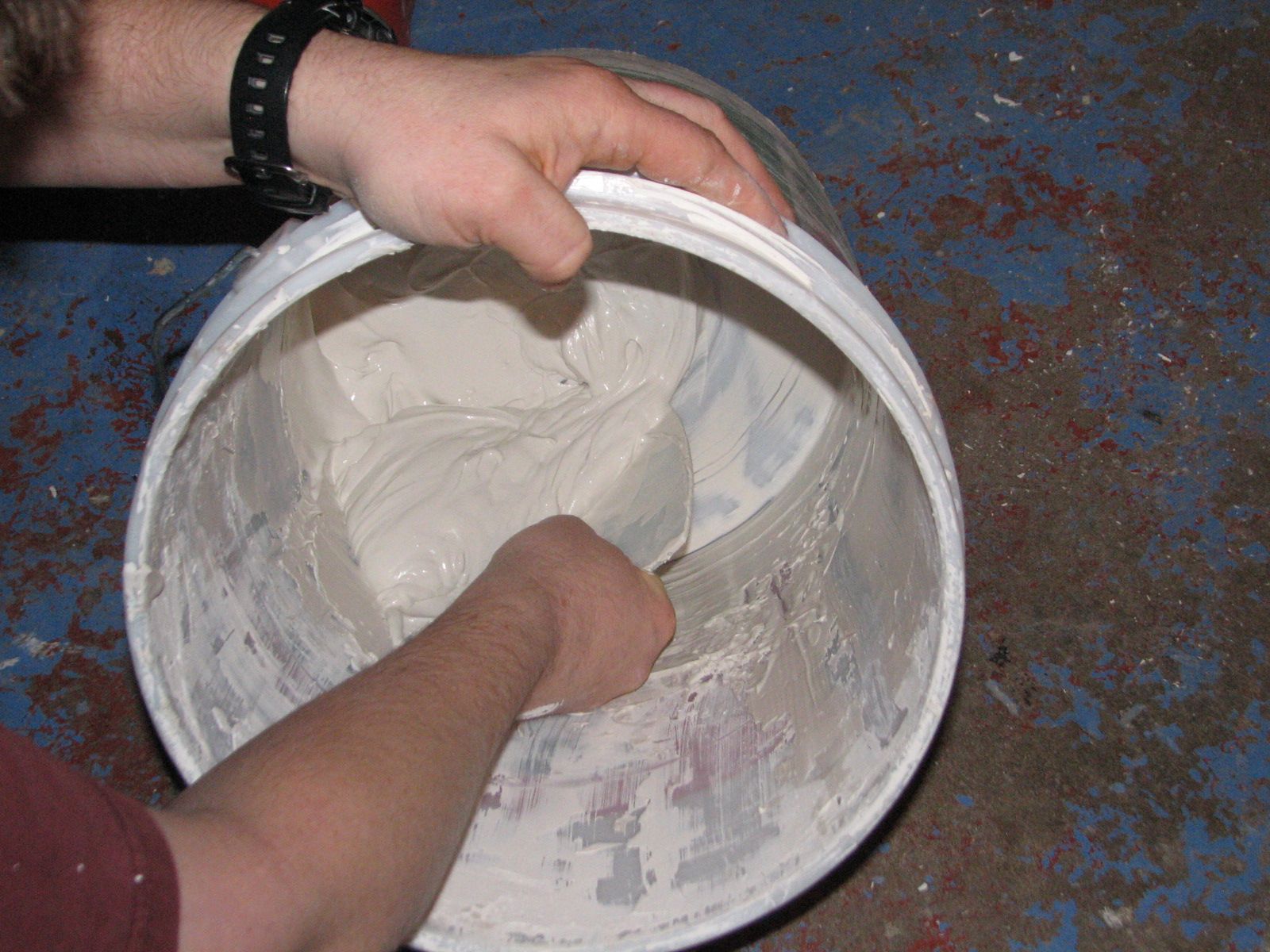 Bucket Scraper and Scoop, Made From 5 Gallon Bucket : 8 Steps ...