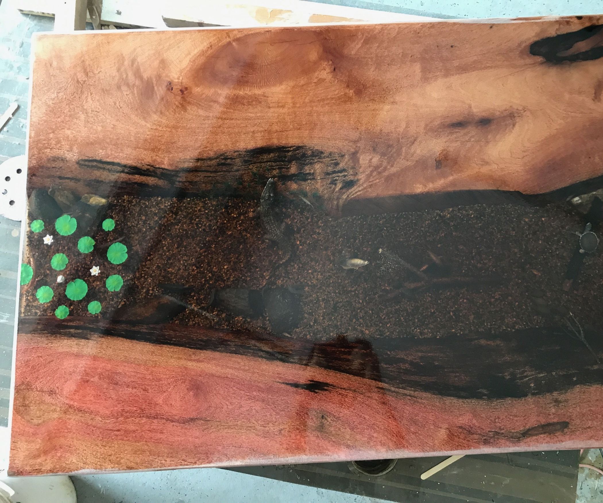 Resin Fish Table : 9 Steps (with Pictures) - Instructables