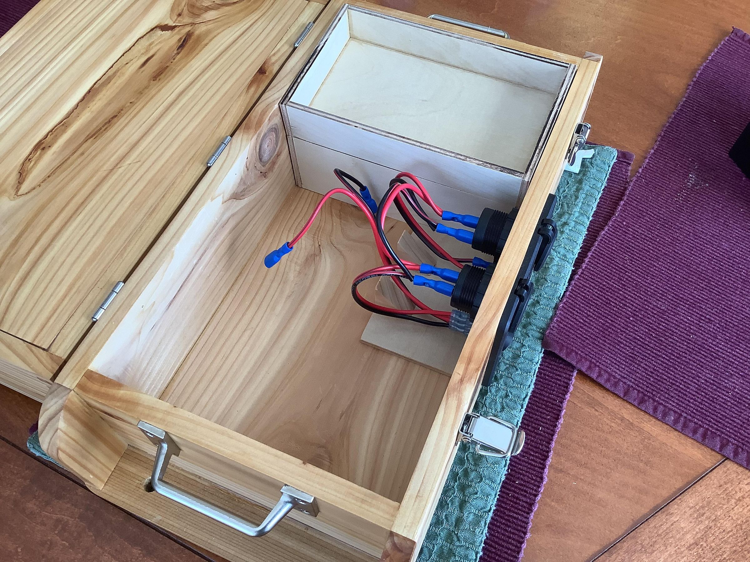 Cedar Power/Tackle Box for Kayak Fishing : 14 Steps (with Pictures ...