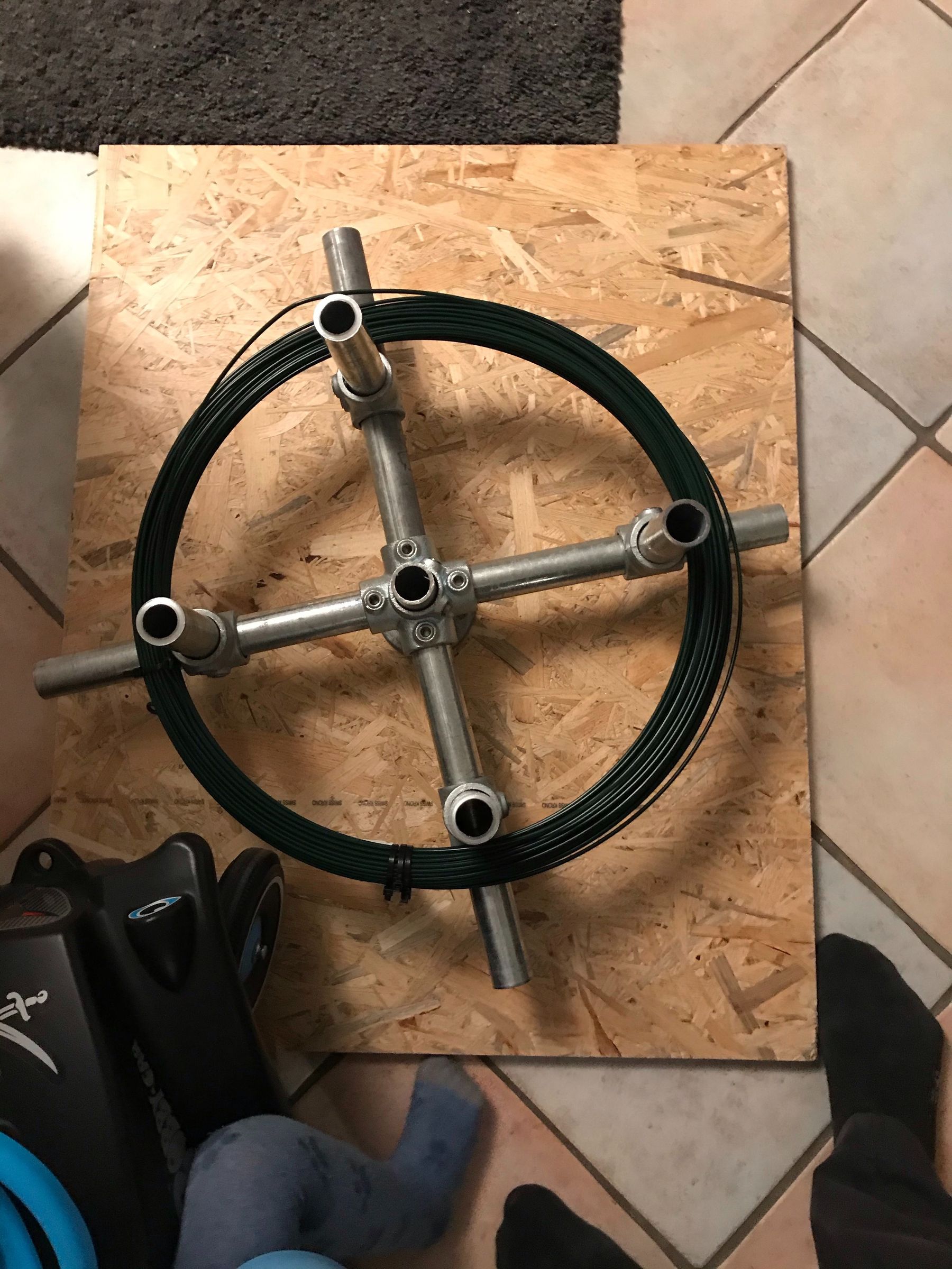 Simple Wire Decoiler : 4 Steps - Instructables