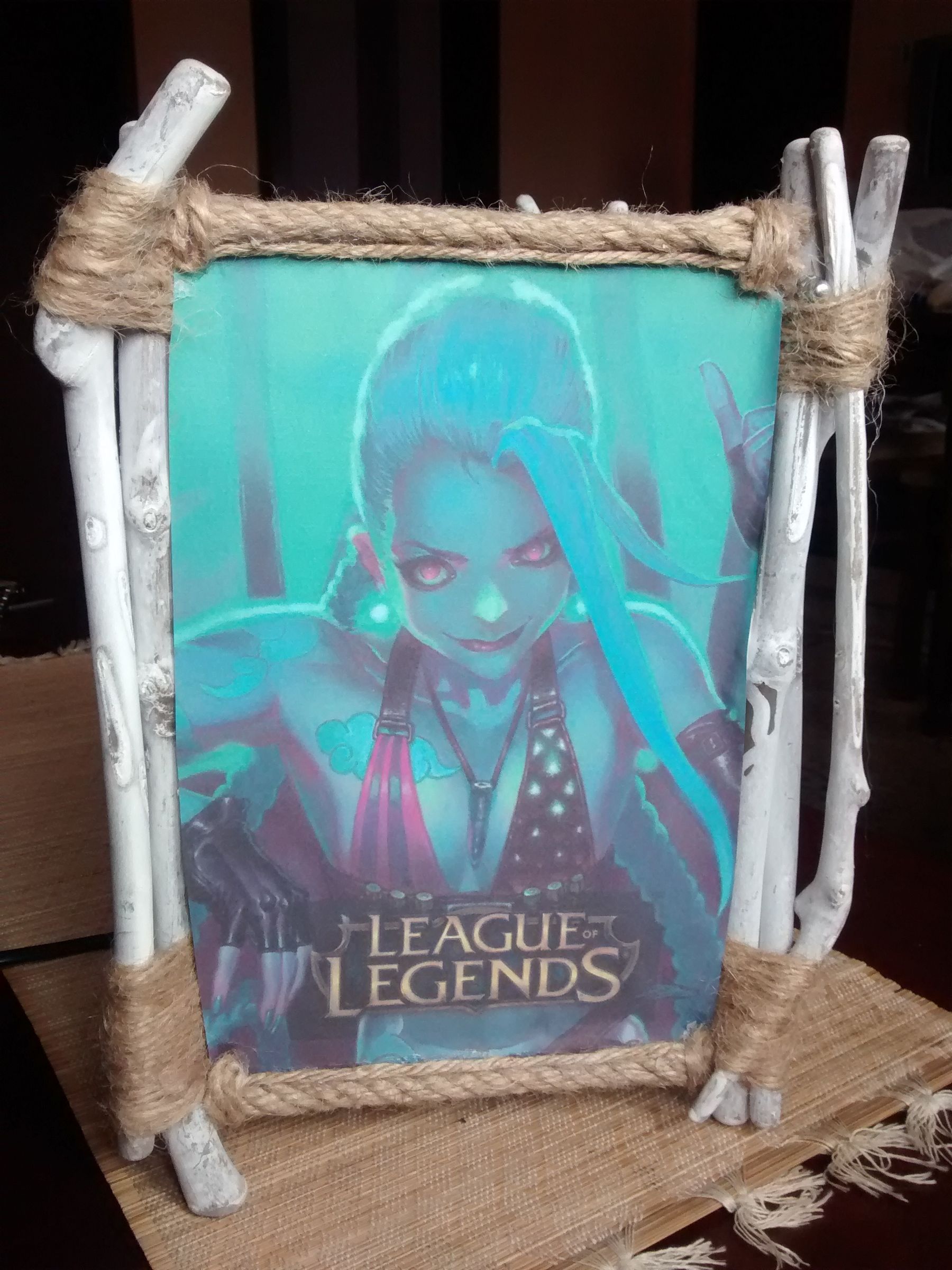 League of Legends Lamp - Instructables