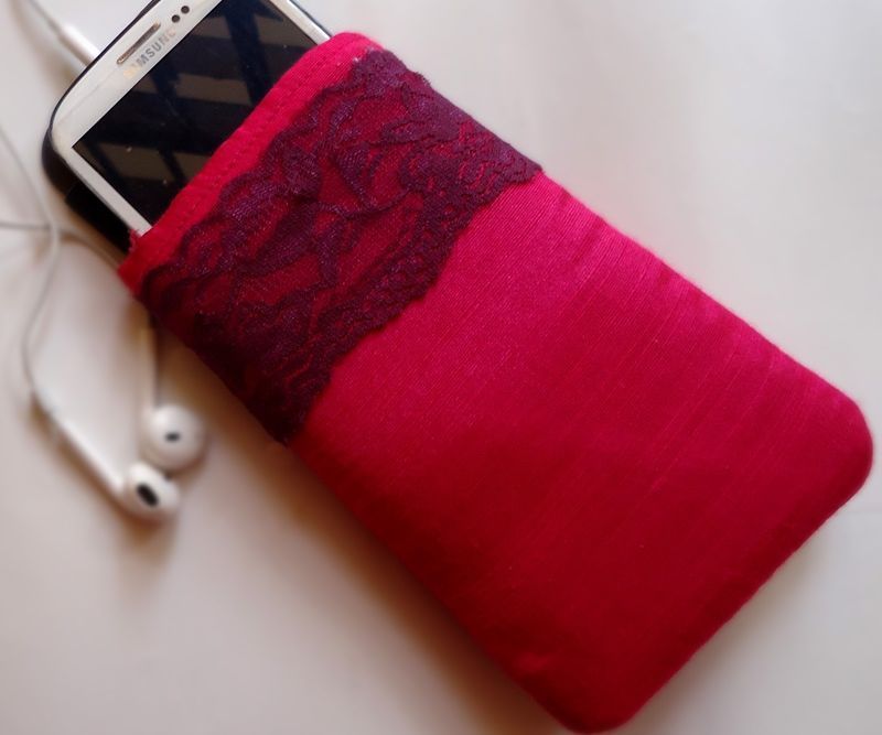 D.I.Y Phone Pouch : 4 Steps (with Pictures) - Instructables