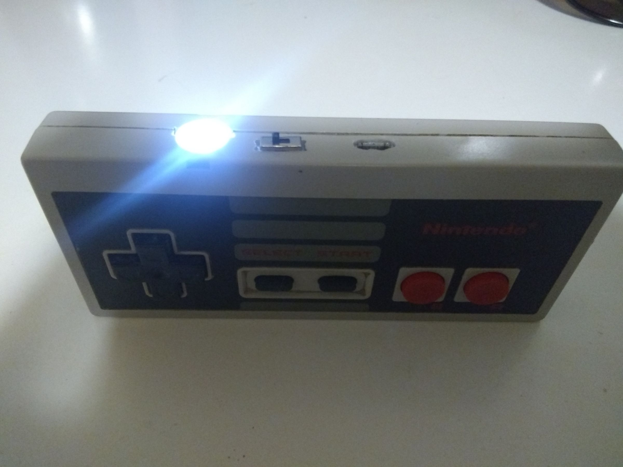 NES Controller Flashlight : 7 Steps - Instructables