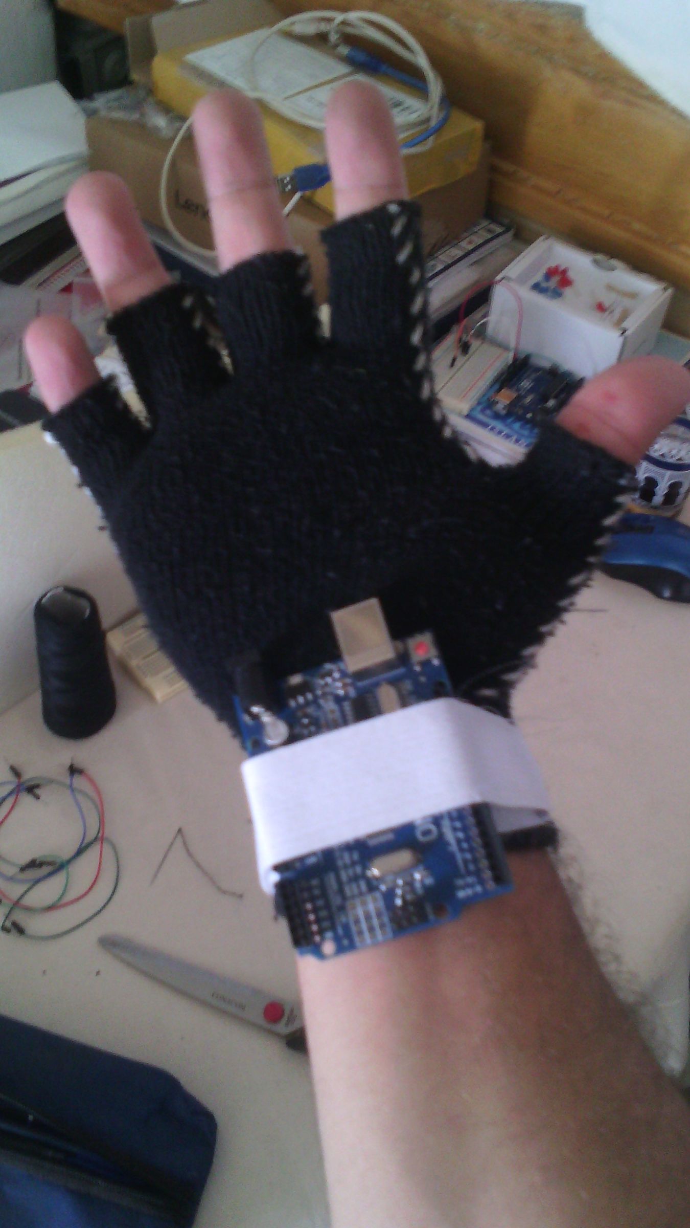 Read Hand Gestures Using Arduino : 6 Steps - Instructables