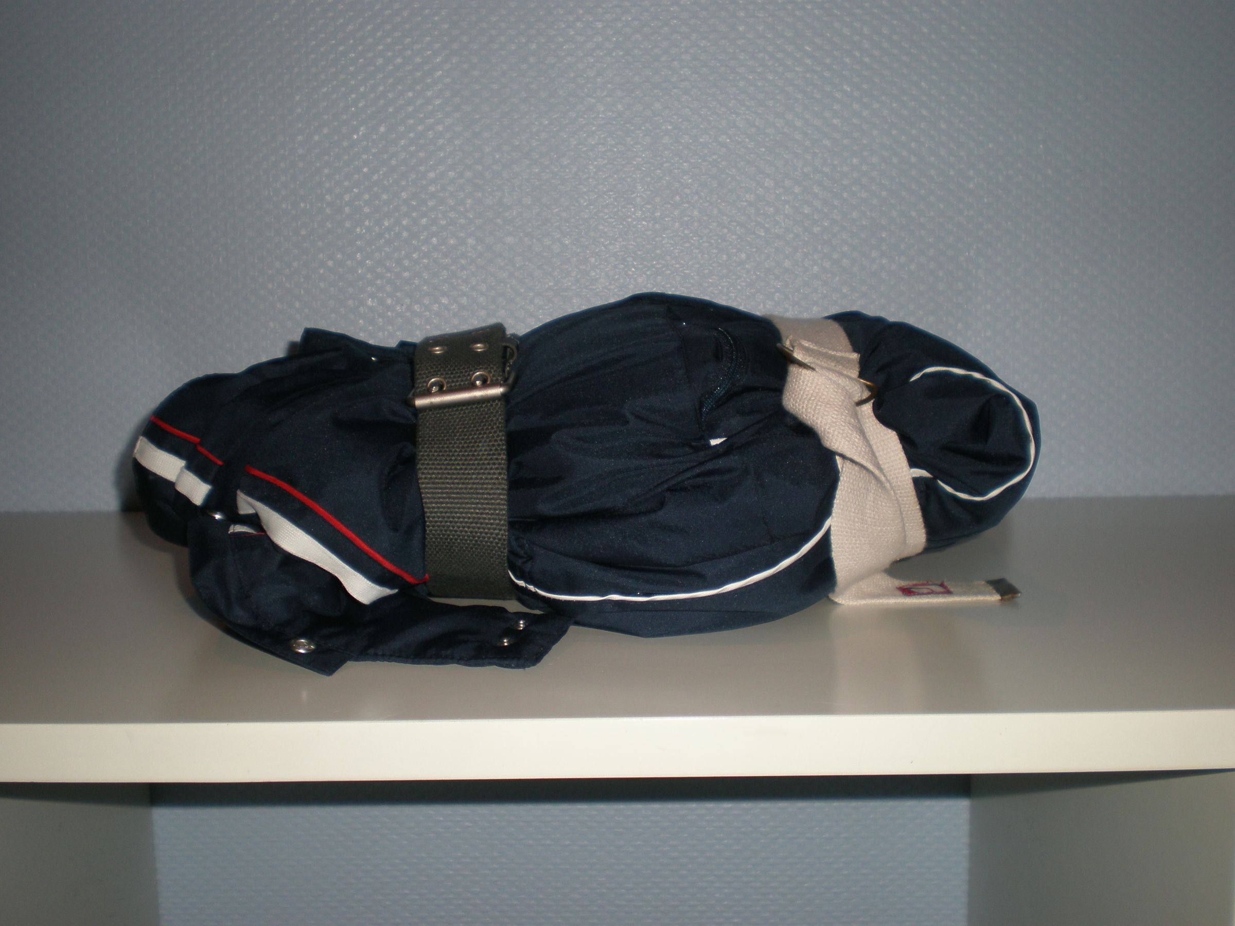 Pack a Suitcase Better Using Belts : 5 Steps - Instructables
