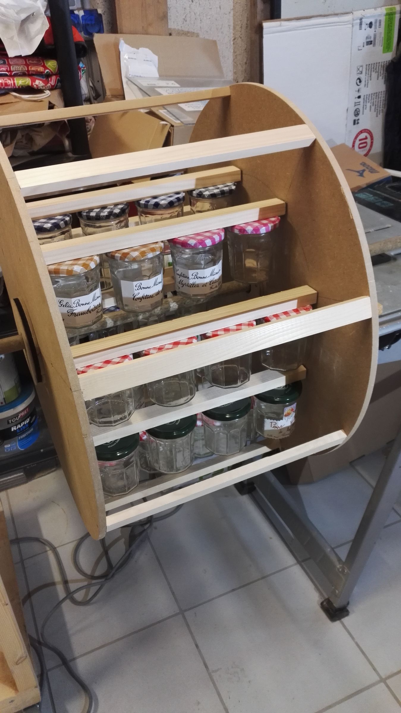 Motorized Screw Organizer With Jam Jars: the Caroustore : 12 Steps ...