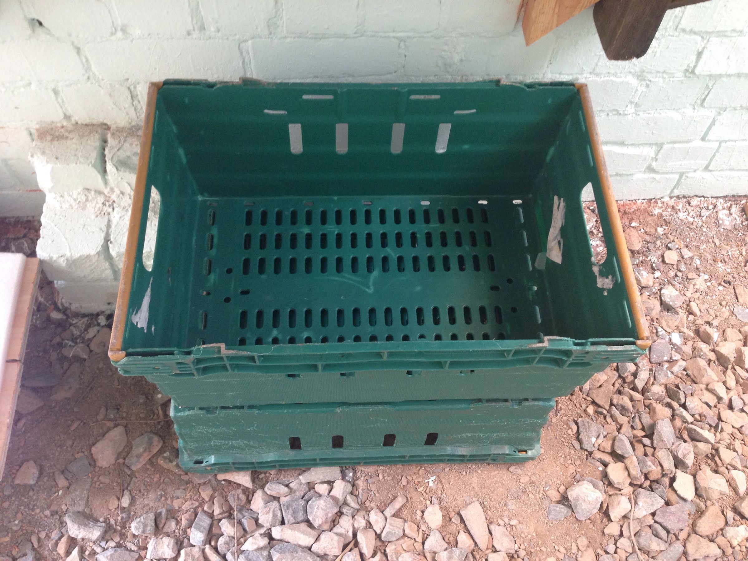 Make or Upgrade a Worm Composter : 4 Steps (with Pictures) - Instructables