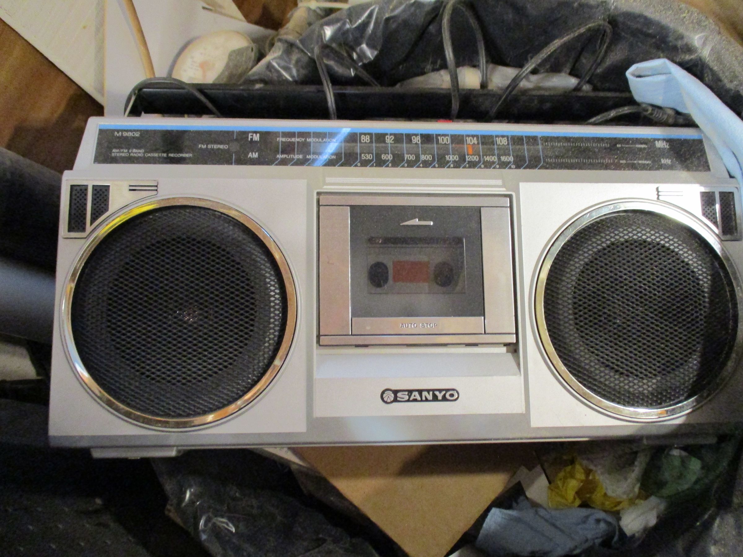 Working Microphone From Trash : 10 Steps (with Pictures) - Instructables