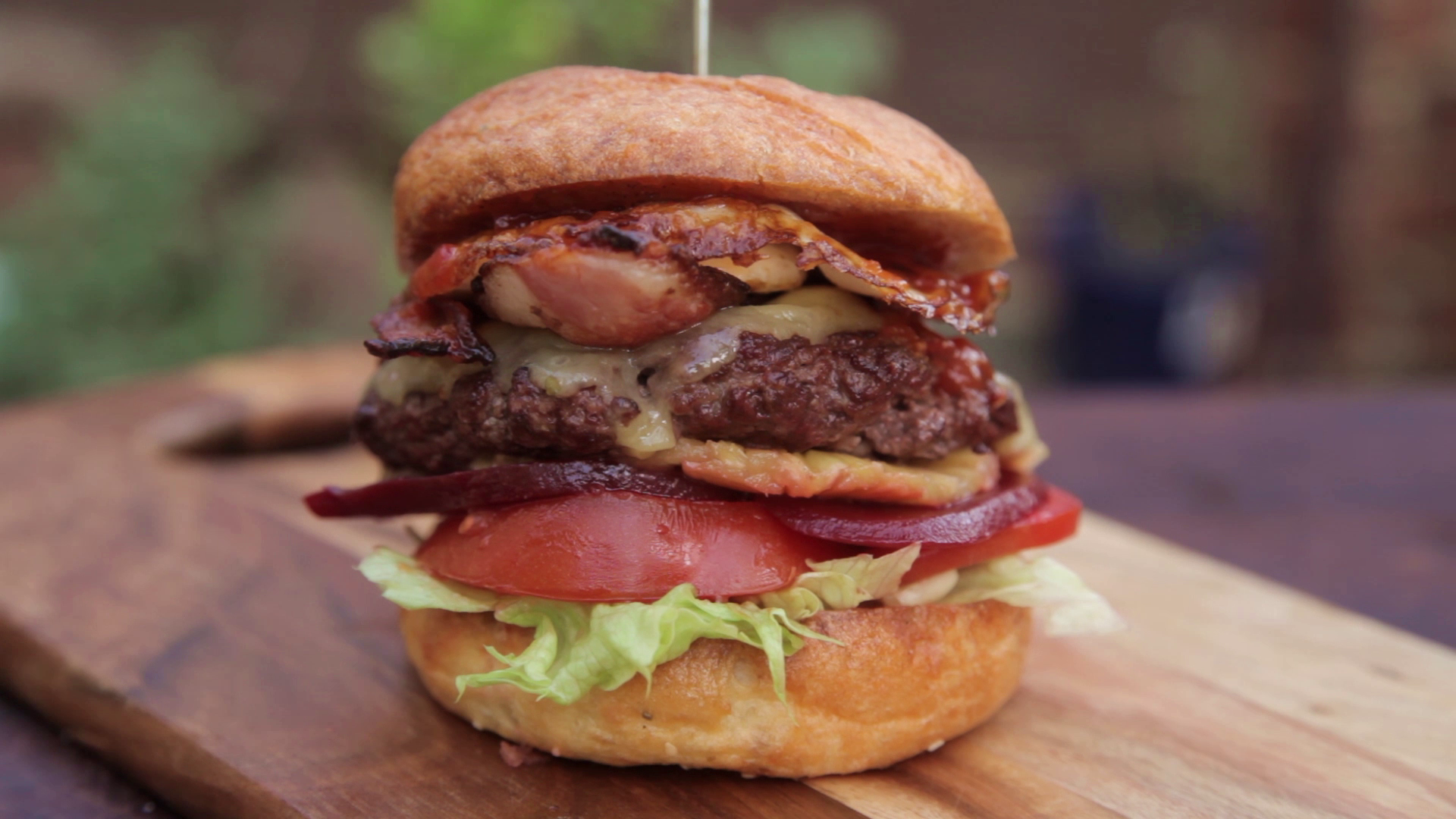 How to Cook a Aussie Burger With the Lot (Aussie Takeaway Classic ...