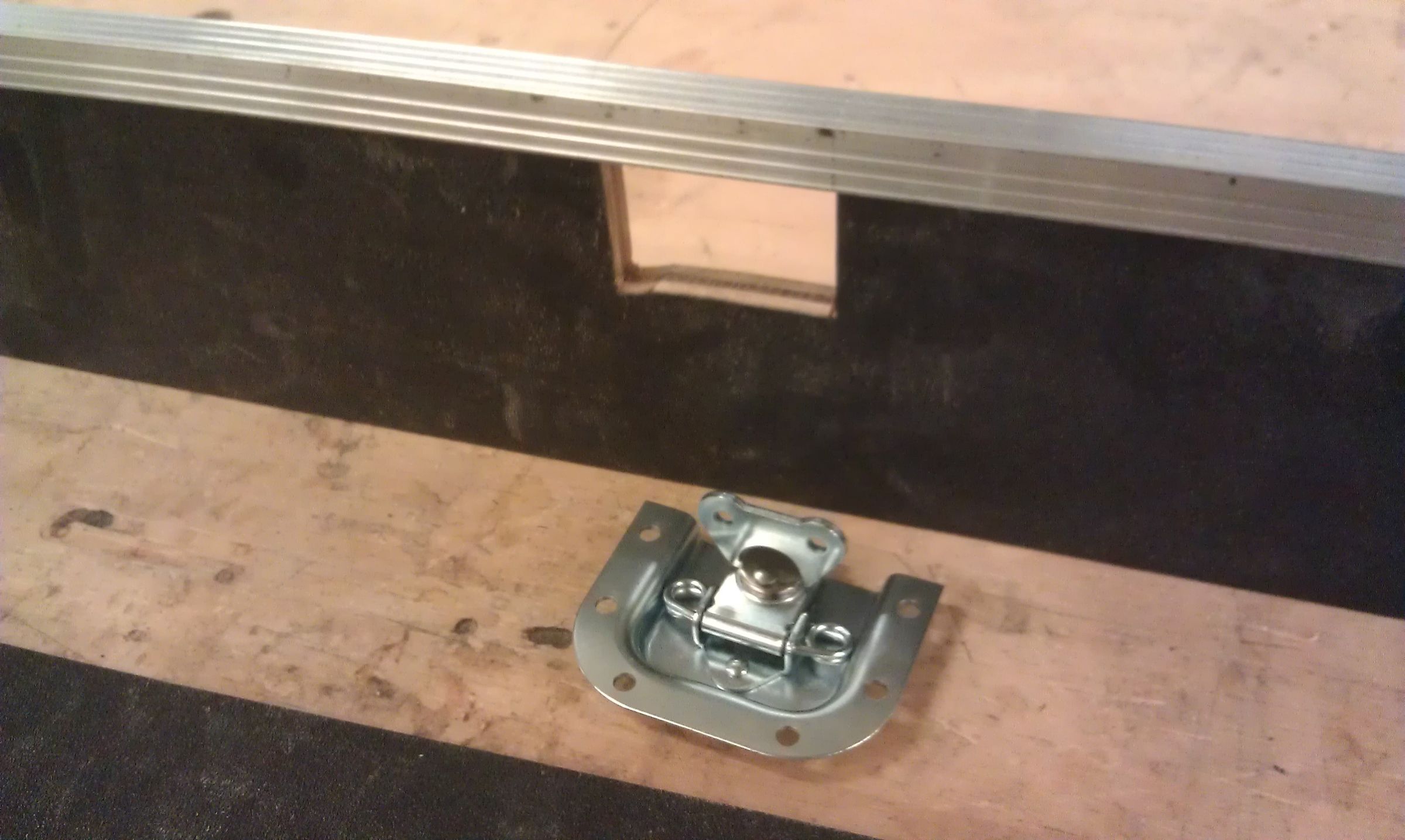 Road Case : 8 Steps - Instructables