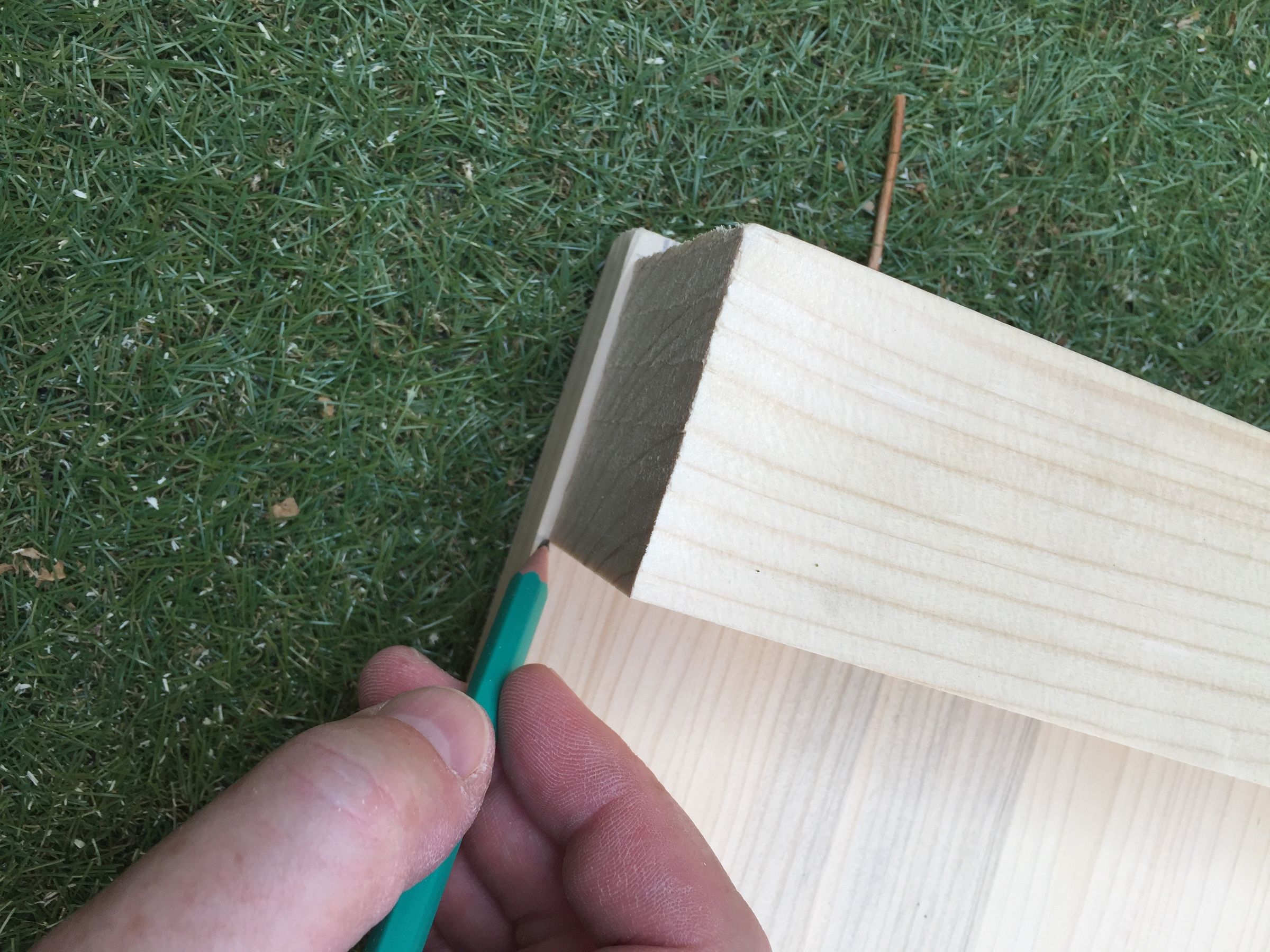Easy Outdoor Wood Table : 10 Steps (with Pictures) - Instructables