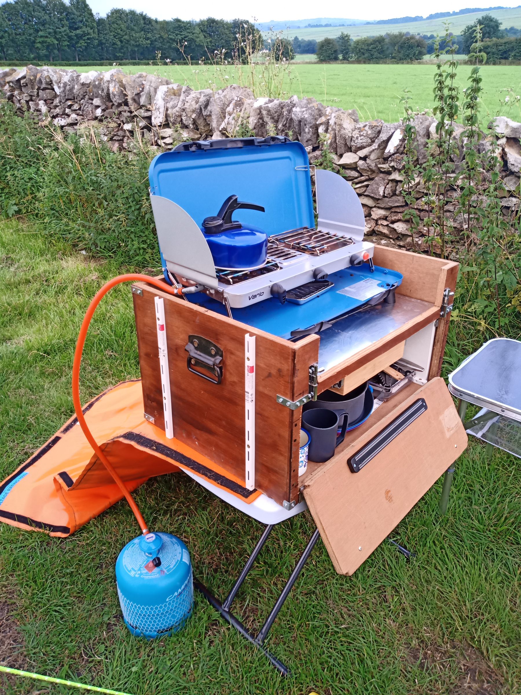 Chuck Box Camping Kitchen : 5 Steps - Instructables