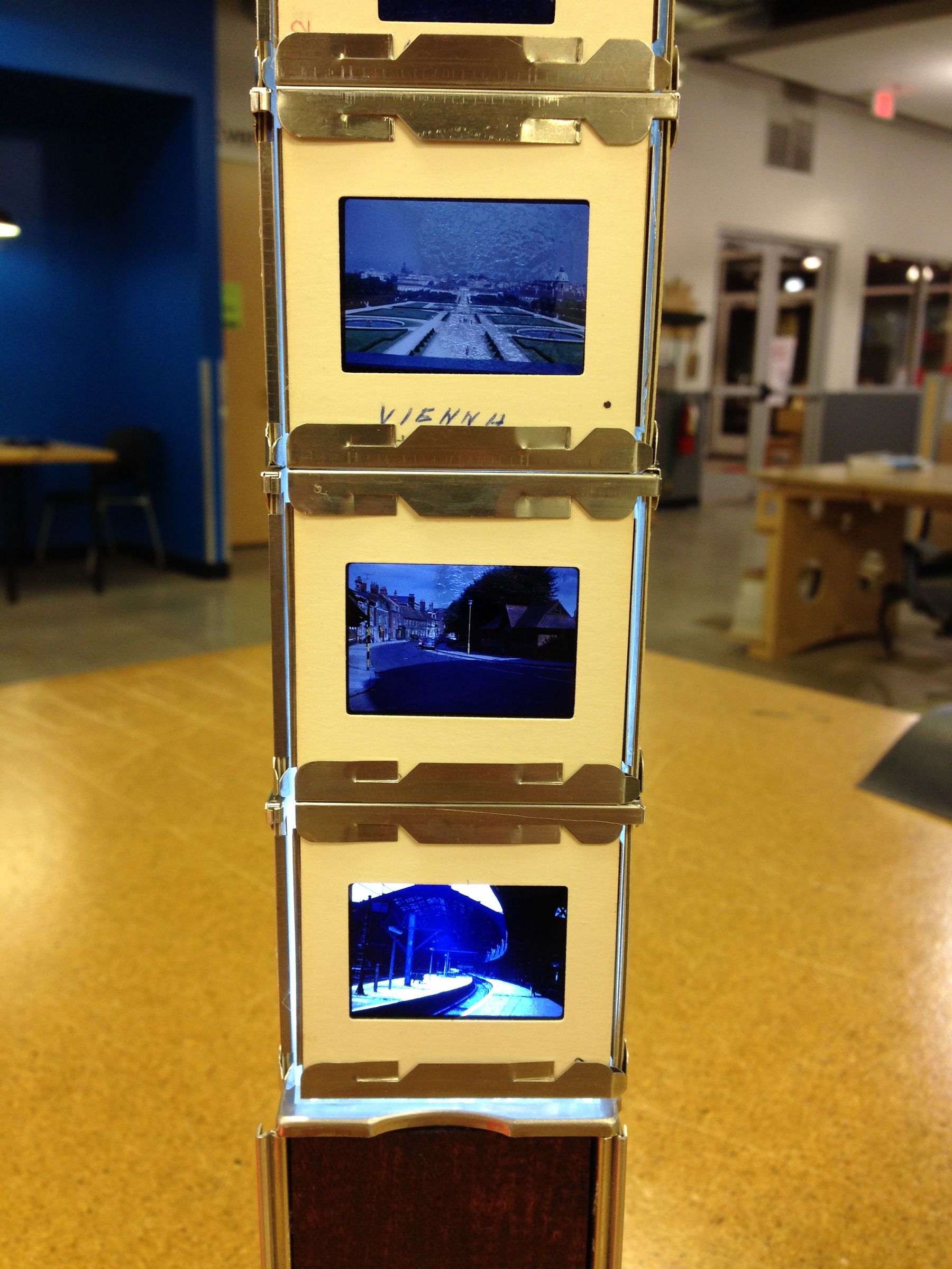 Projector Slide Table Lamp : 8 Steps - Instructables