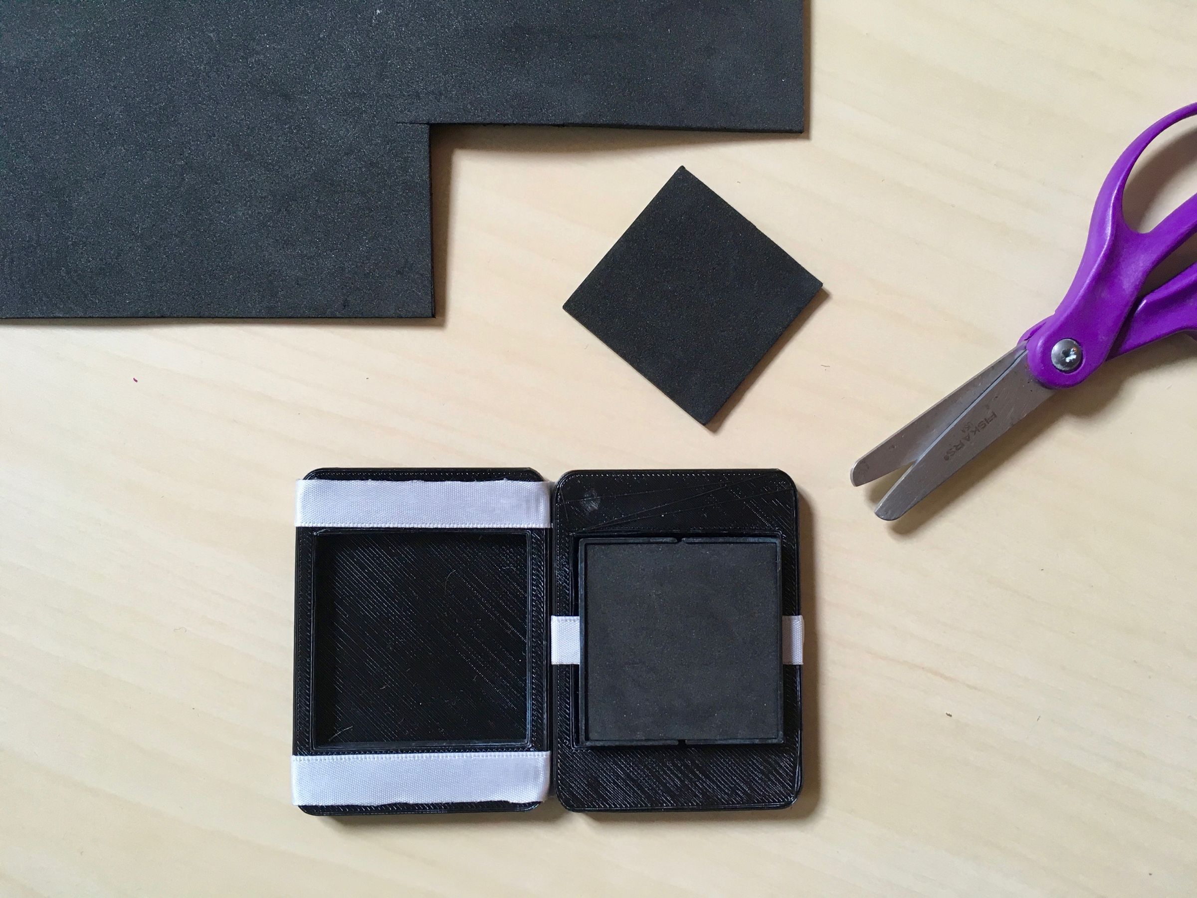 Real Magic Wallet : 12 Steps (with Pictures) - Instructables