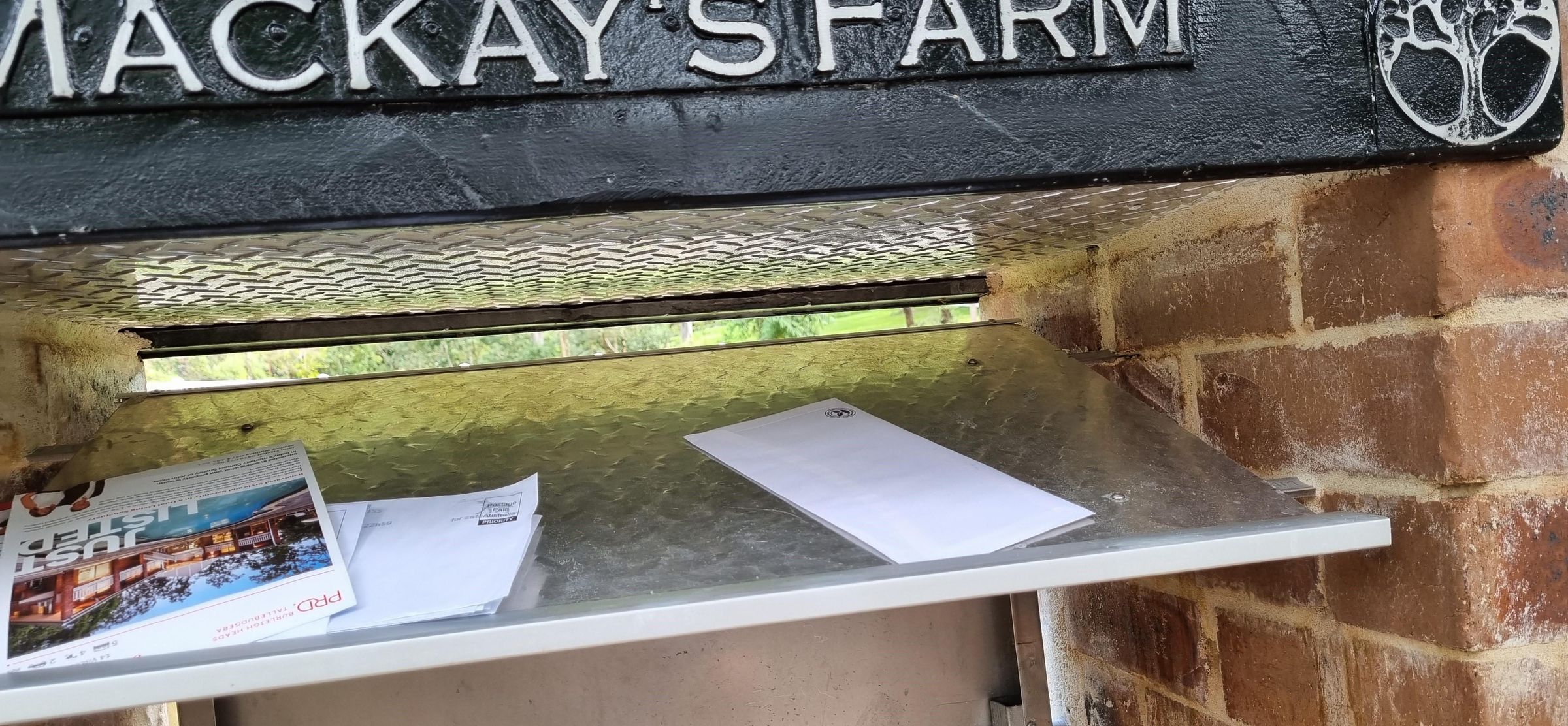 A Mackay's Mailbox : 10 Steps (with Pictures) - Instructables