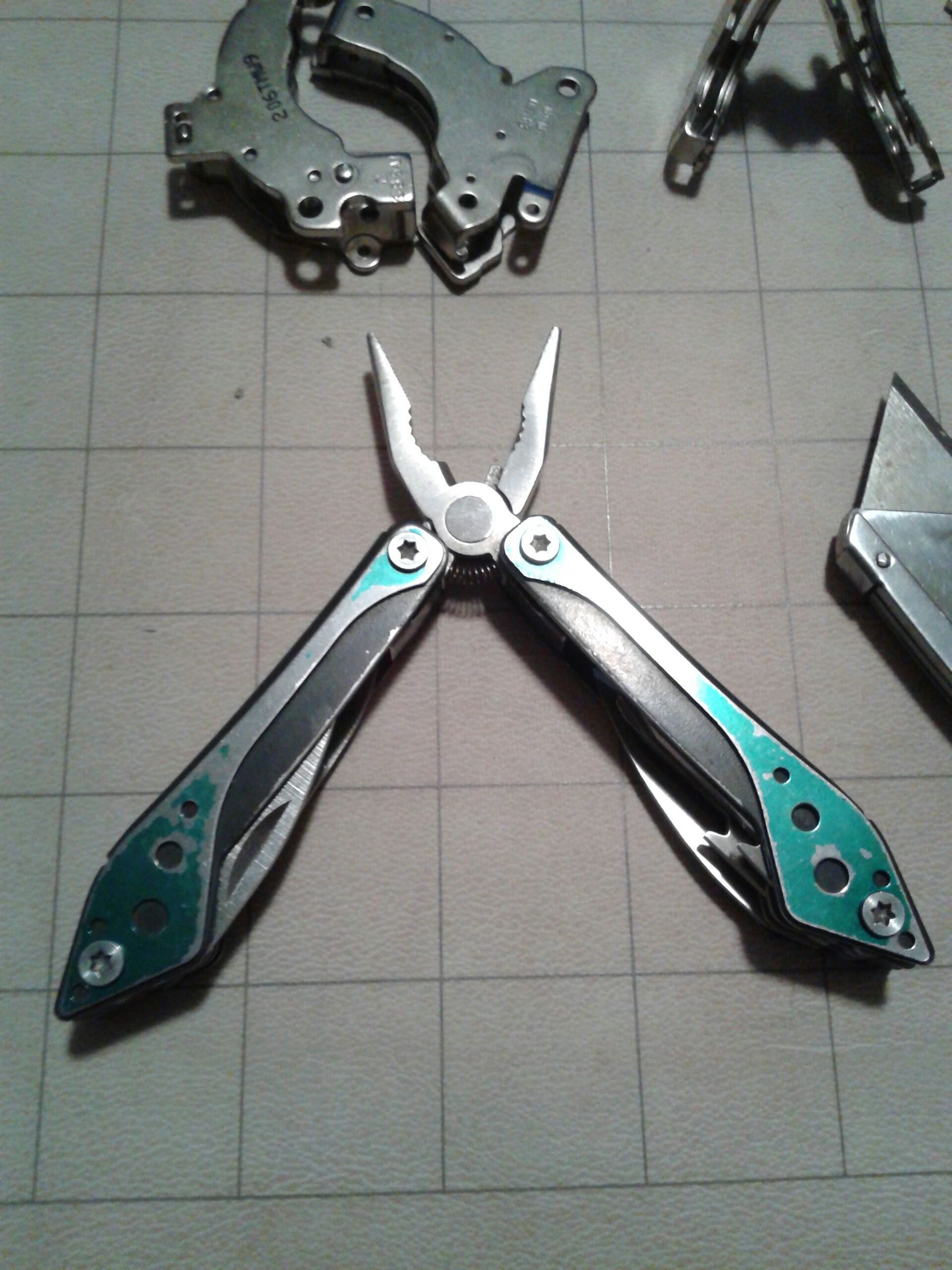 Rare Earth Magnets From Old Hard Drives : 5 Steps (with Pictures ...