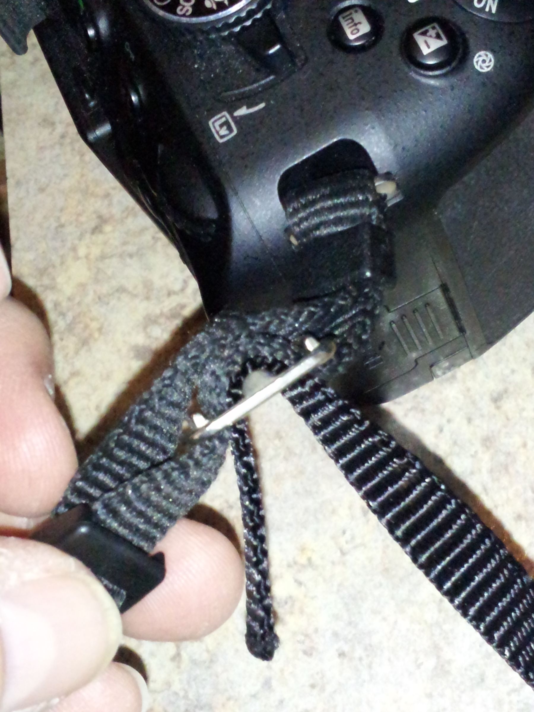 DSLR Wrist Strap (on the Cheap) : 6 Steps (with Pictures) - Instructables