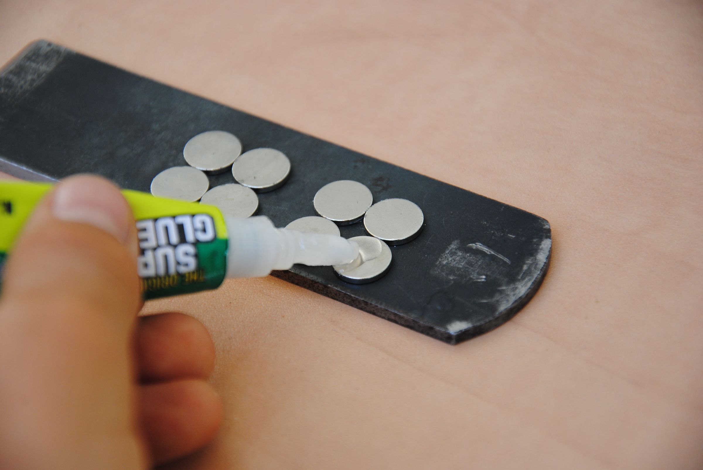 How to Make a Magnetic Honing Guide (For Sharpening Chisels & Hand ...