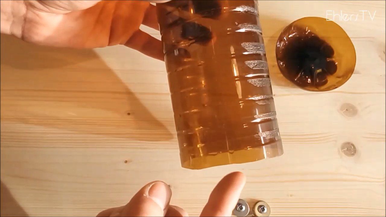 DIY Plastic String (from a PET Bottle) *UPCYCLING* : 6 Steps (with ...