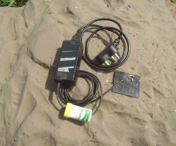 Power a Cell/mobile Phone With External Battery or Mains. : 3 Steps ...