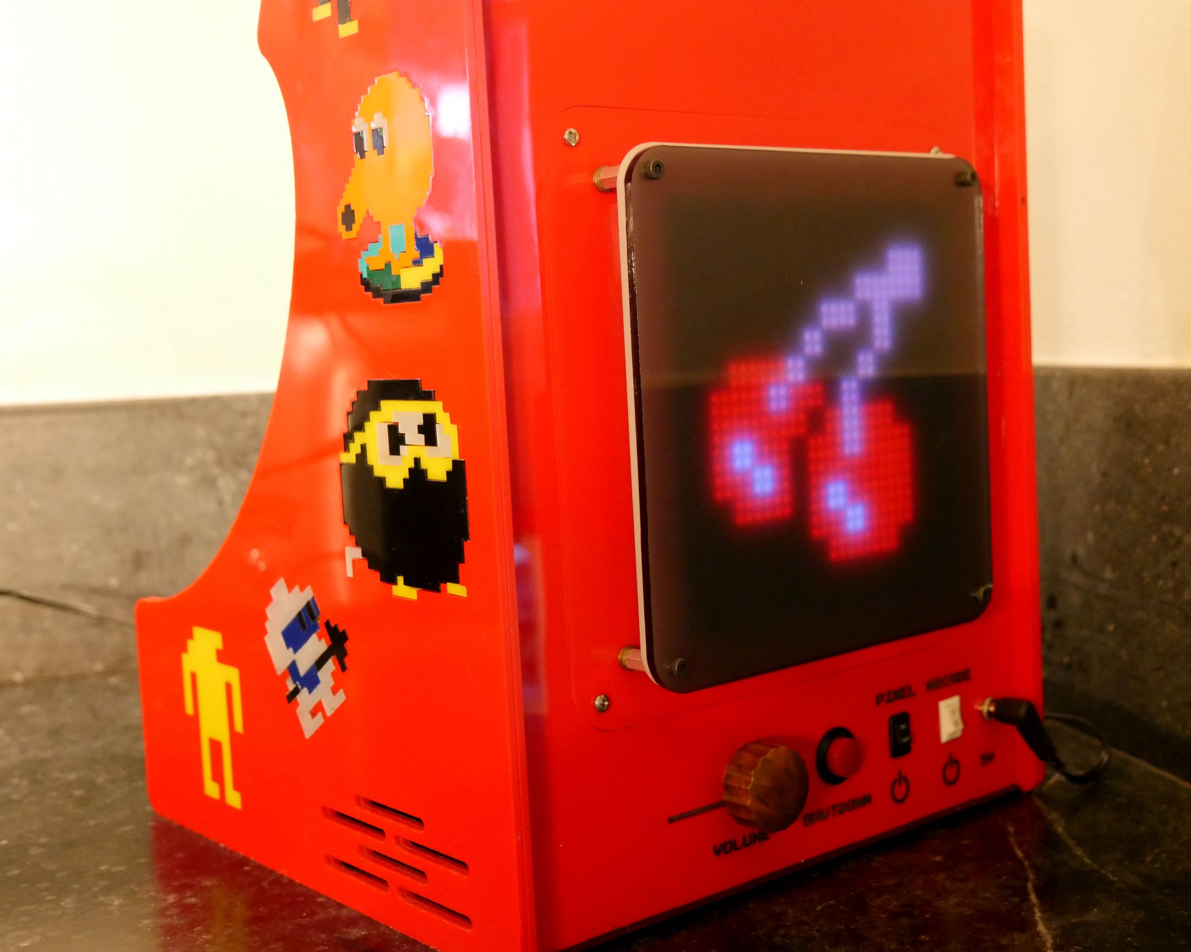 PIXELCADE - Mini Bartop Arcade With Integrated PIXEL LED Display : 13 ...