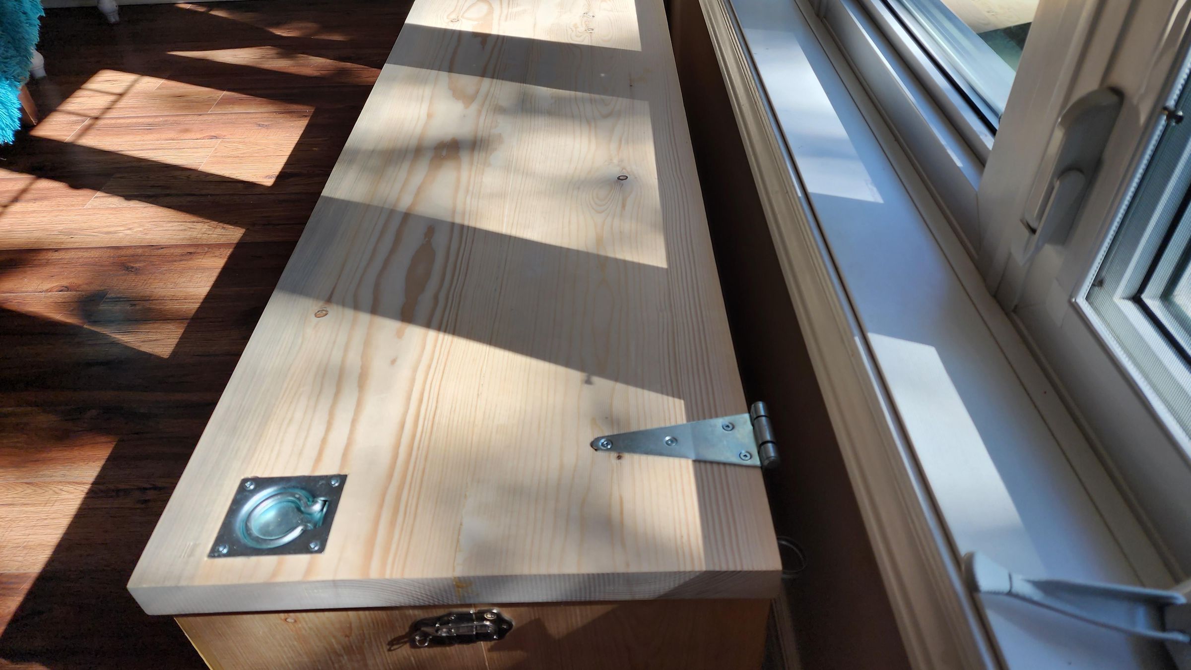 Fold Up Bed in a Box - Spare Bed : 6 Steps (with Pictures) - Instructables