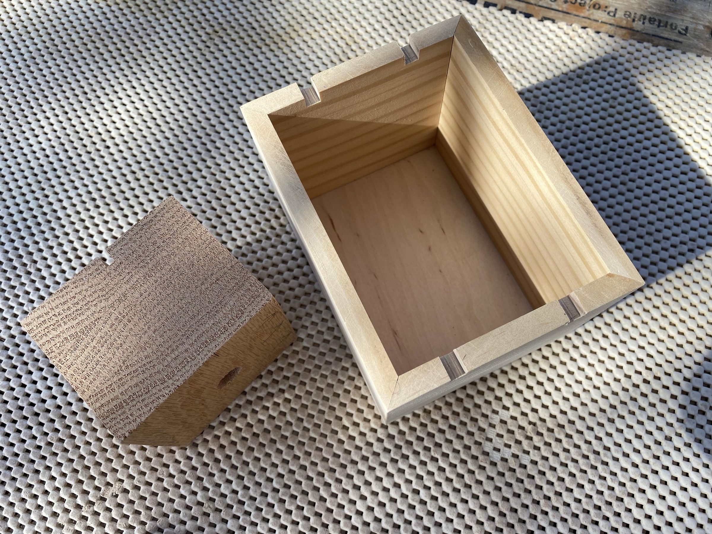 Suspended Box Lid : 7 Steps (with Pictures) - Instructables