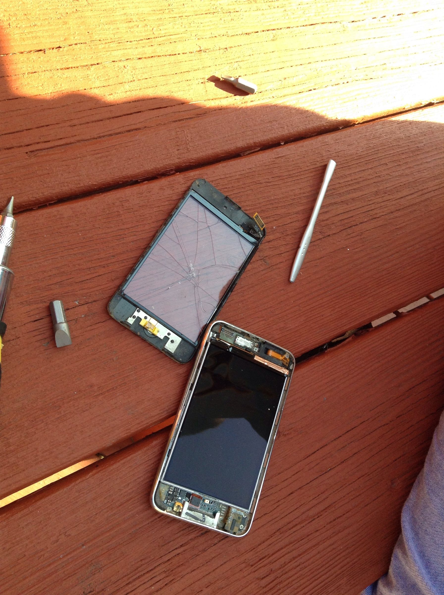 Broken IPod Touch Wallet : 6 Steps (with Pictures) - Instructables