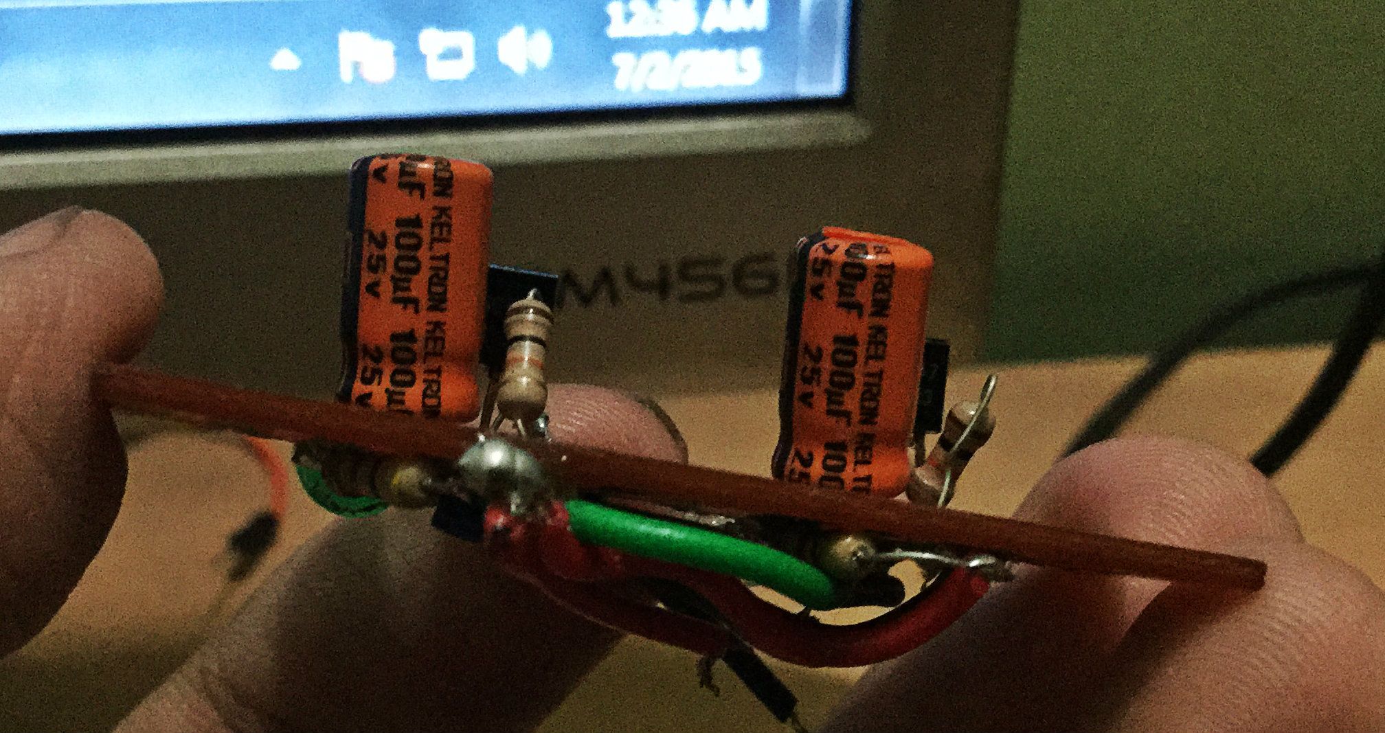 DIY Flip-Flop Multi Vibrator Circuit : 3 Steps - Instructables