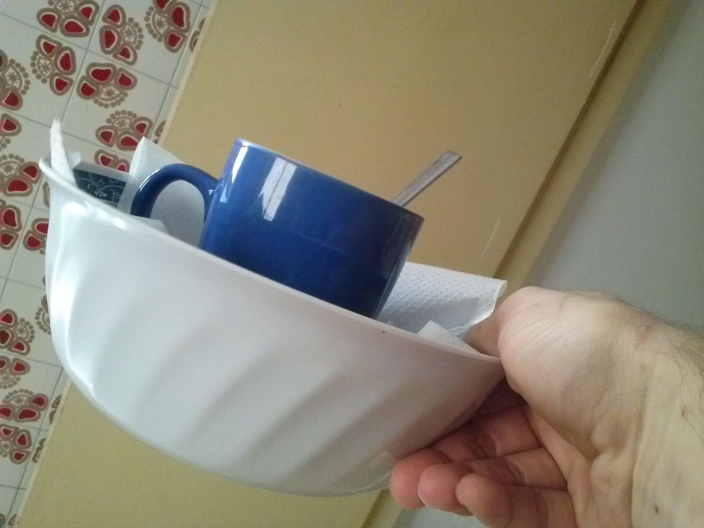 A One-handed Tray to Avoid Mess. : 5 Steps - Instructables