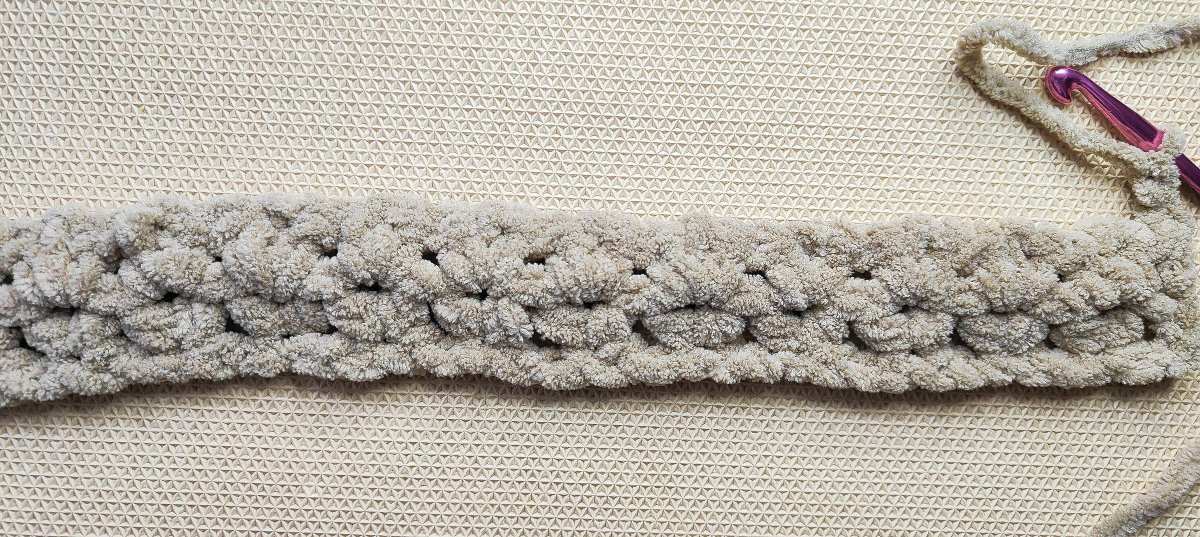 Easy Crochet Chunky Blanket Pattern and Tutorial : 5 Steps (with ...