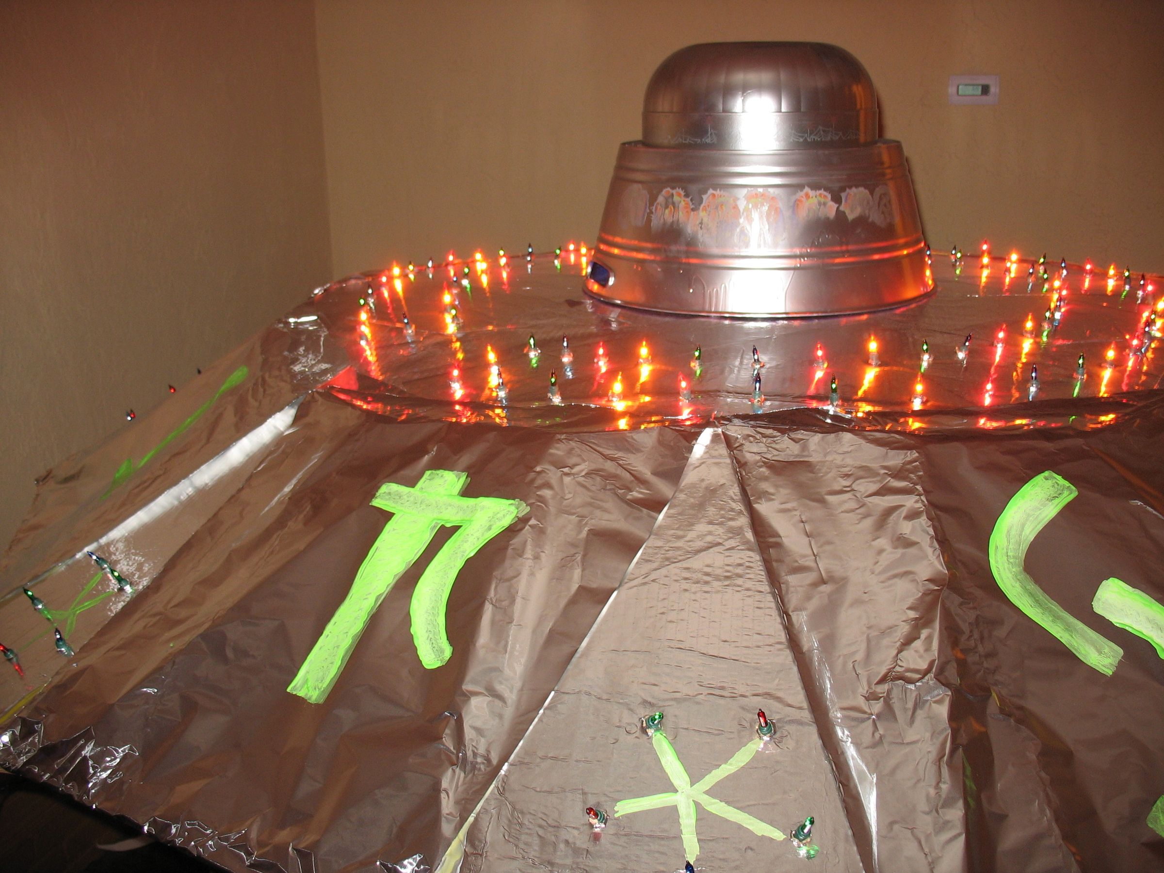 Make a Halloween UFO From Cardboard : 8 Steps - Instructables