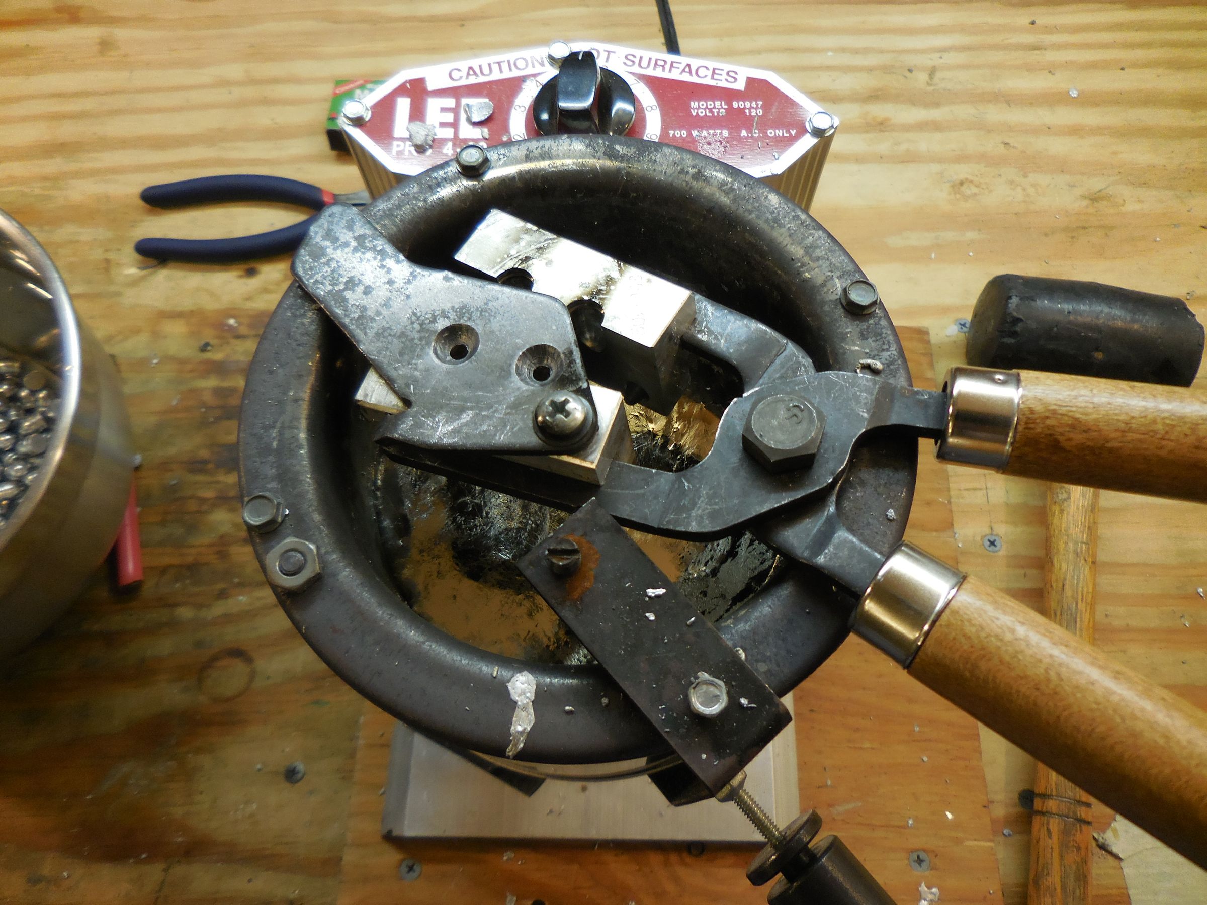 How to Cast Bullets : 6 Steps - Instructables