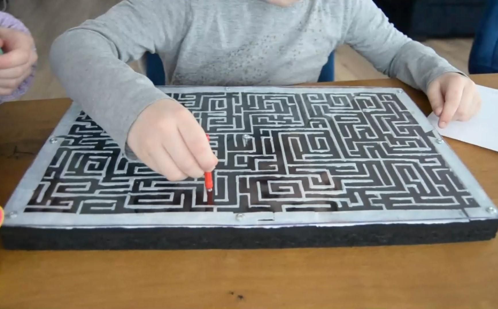 Maze Toy : 4 Steps - Instructables