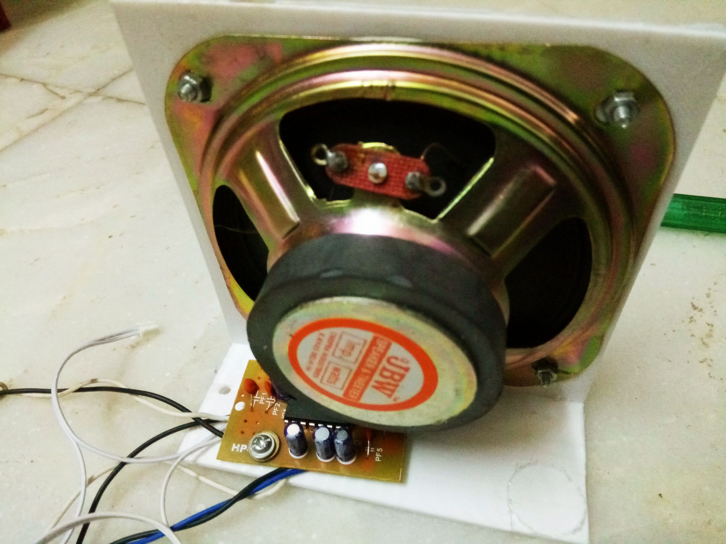 OLD MUSIC PLAYER TO NEW BOSE LOOK MUSIC PLAYER : 4 Steps - Instructables