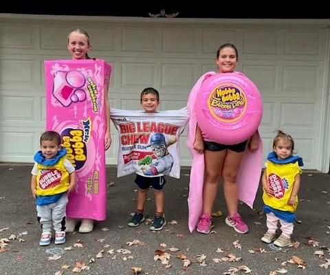 Sticky, Sweet Halloween Treats - DIY Bubble Gum Halloween Costume : 6 ...