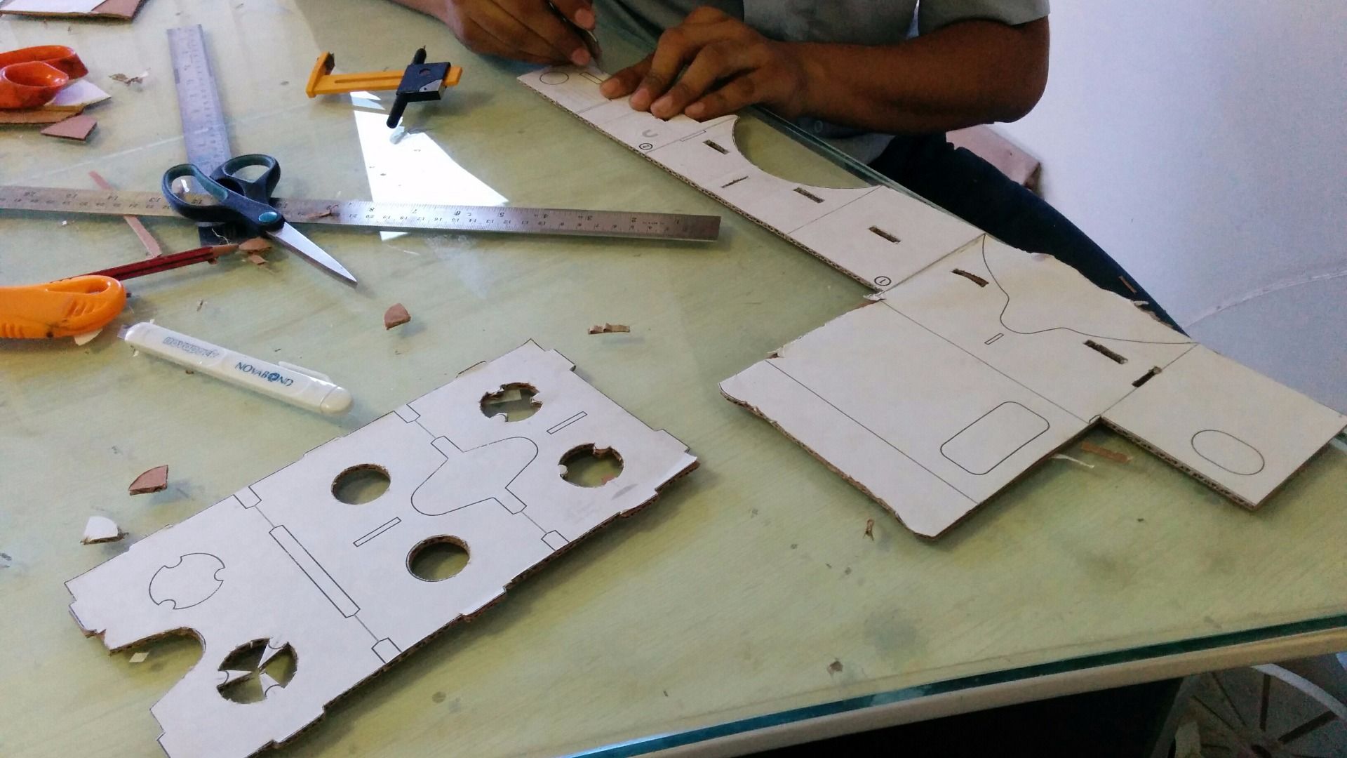 Make Google Cardboard Overnight : 6 Steps - Instructables