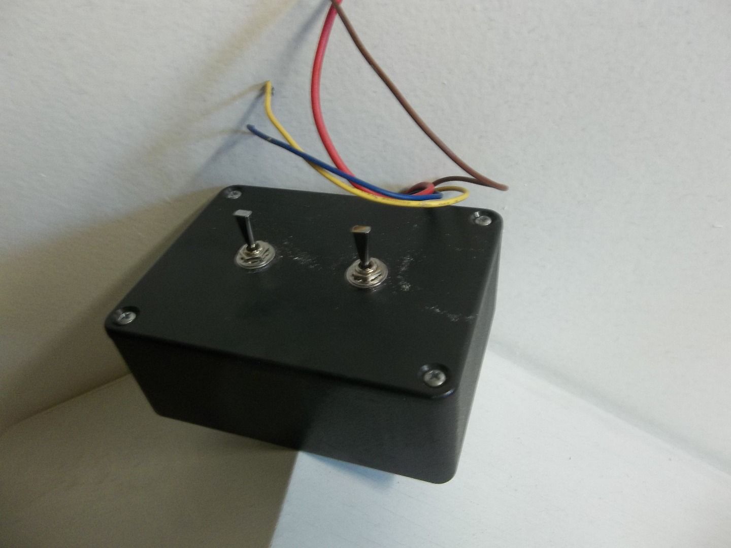 Little Controll Box : 4 Steps (with Pictures) - Instructables