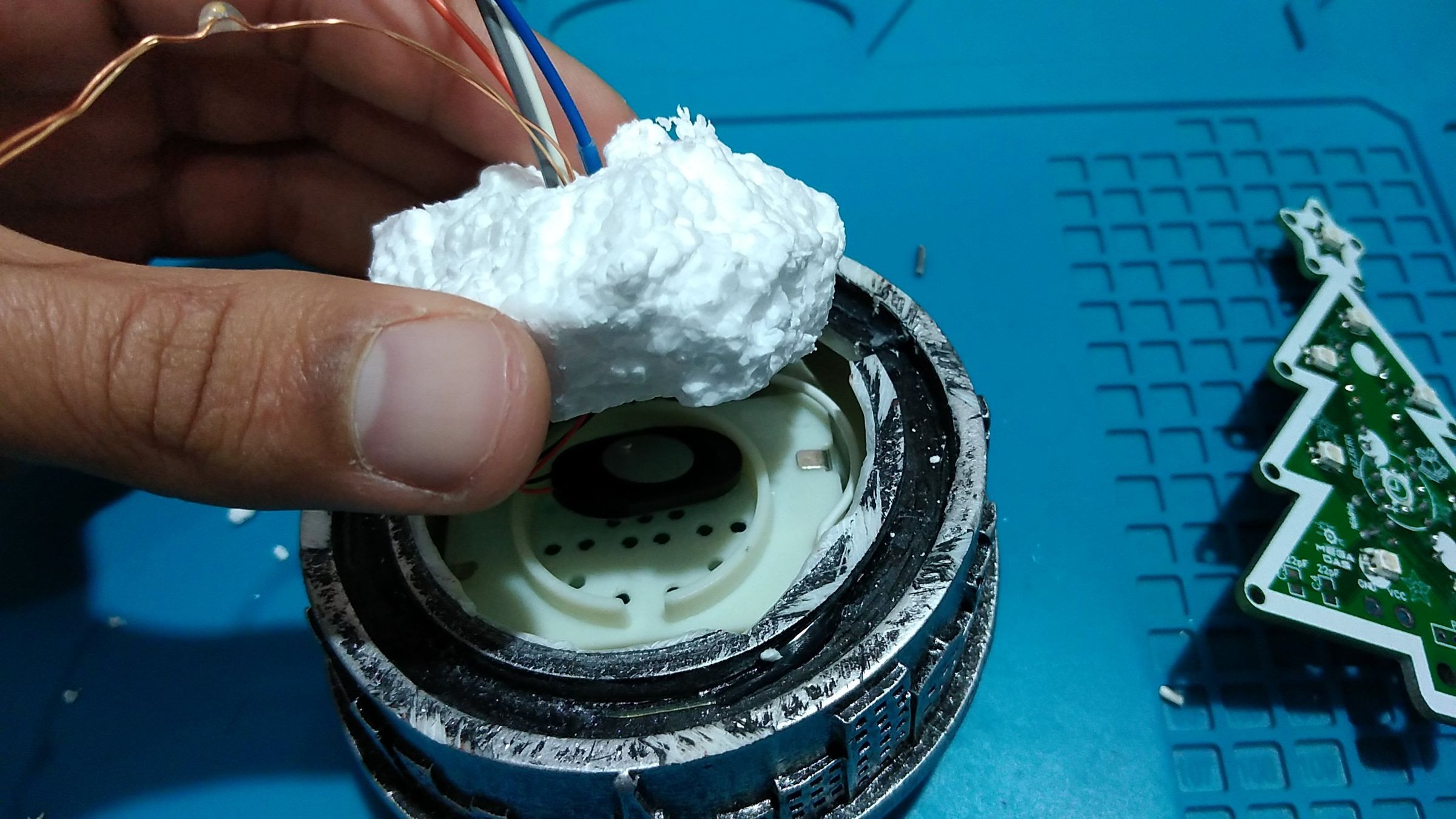 ELECTRONIC CHRISTMAS TREE : 5 Steps - Instructables