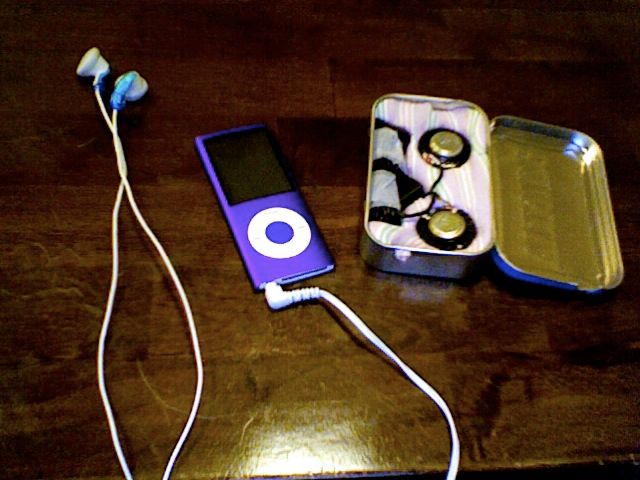Altoids Ipod Case With Mini Speaker : 4 Steps - Instructables