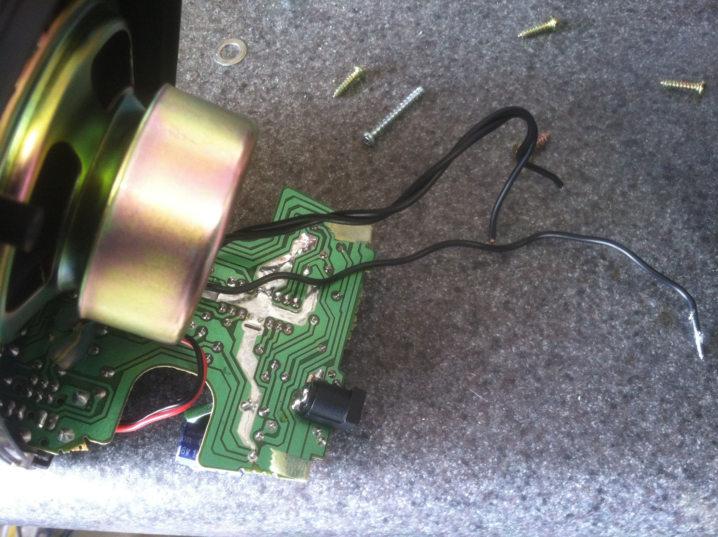 Make a Mini Practice Electric Guitar Amp for Free (almost) : 5 Steps ...