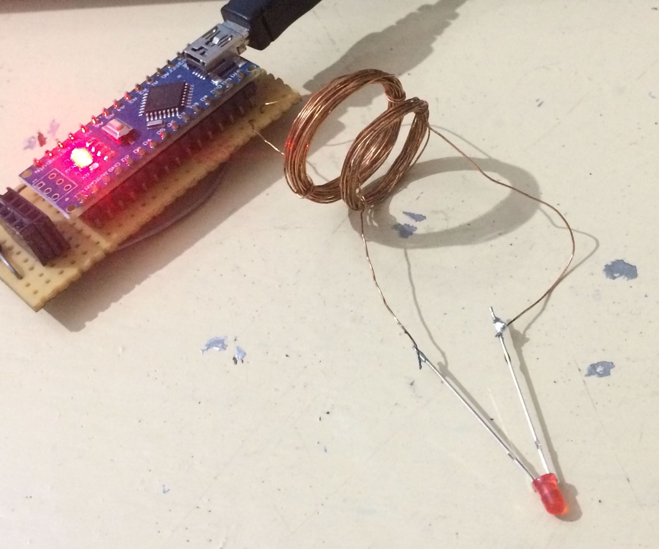 Wireless Power Transfer Prototype : 6 Steps - Instructables