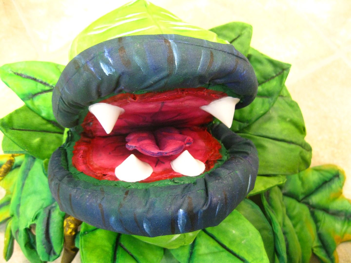 Audrey II Hand Puppet Little Shop of Horrors Halloween Prop : 3 Steps ...
