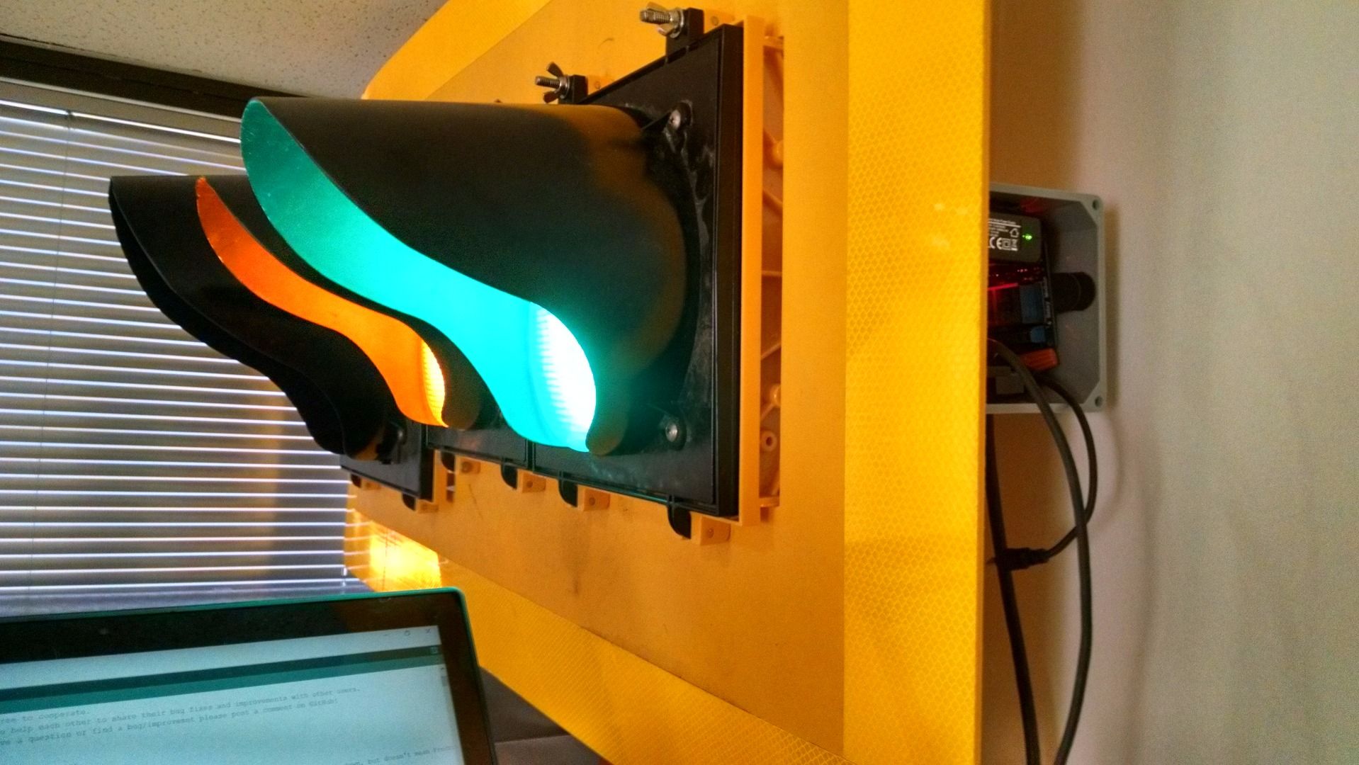 System Status Traffic Light : 6 Steps (with Pictures) - Instructables