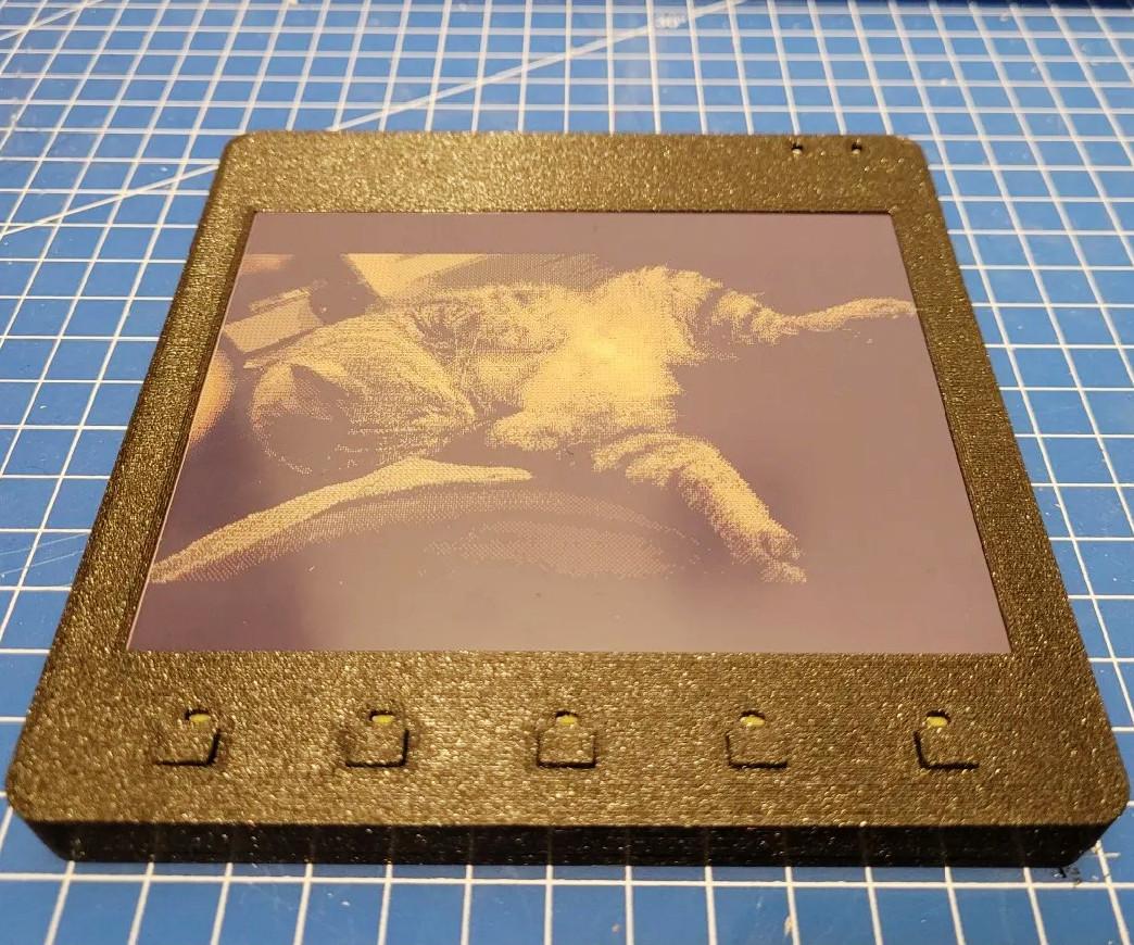 Battery-Powered Digital Picture Frame Using Pimoroni Inky Frame : 12 ...