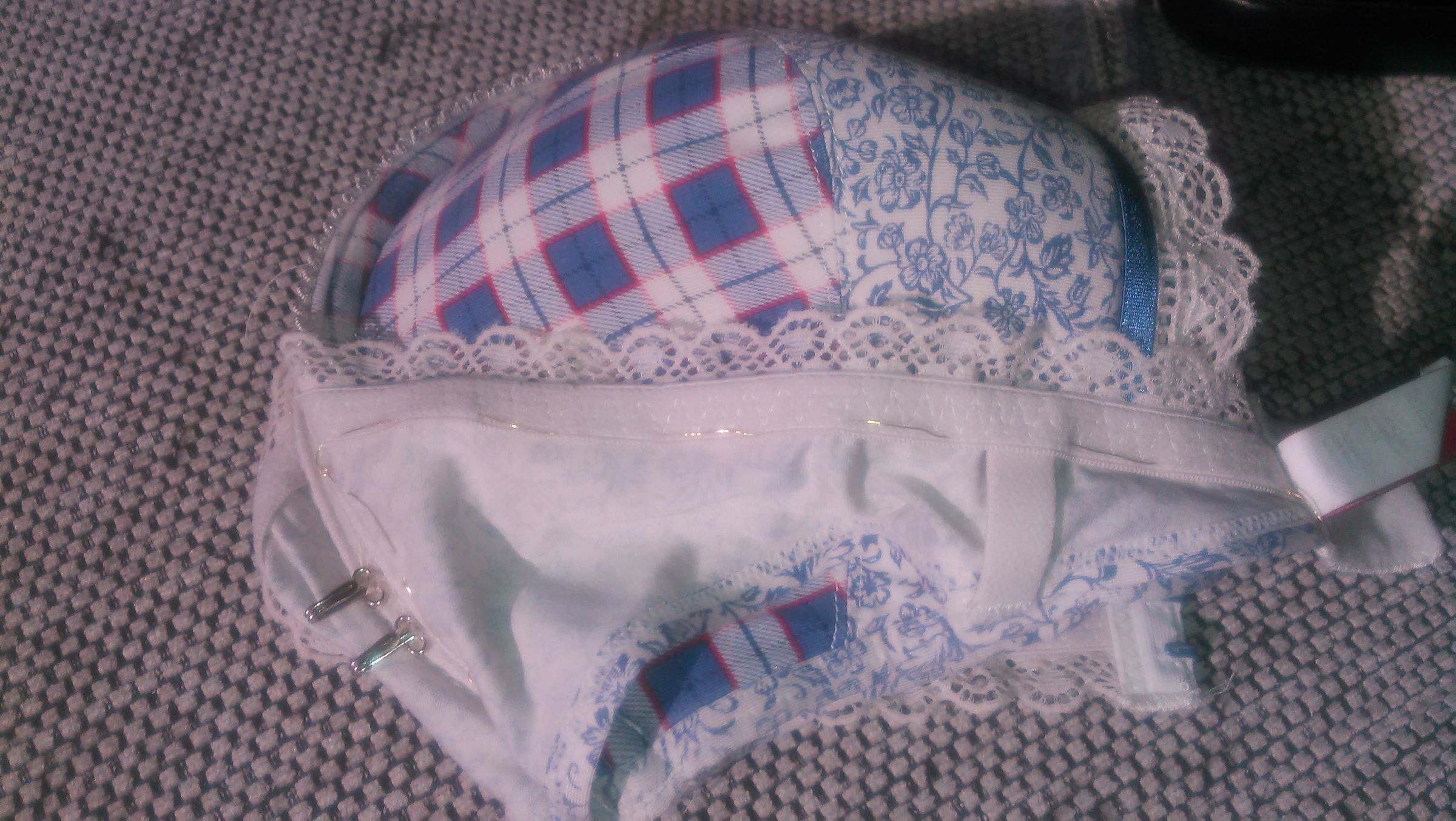 Guerilla Gardening With a Bra : 6 Steps (with Pictures) - Instructables