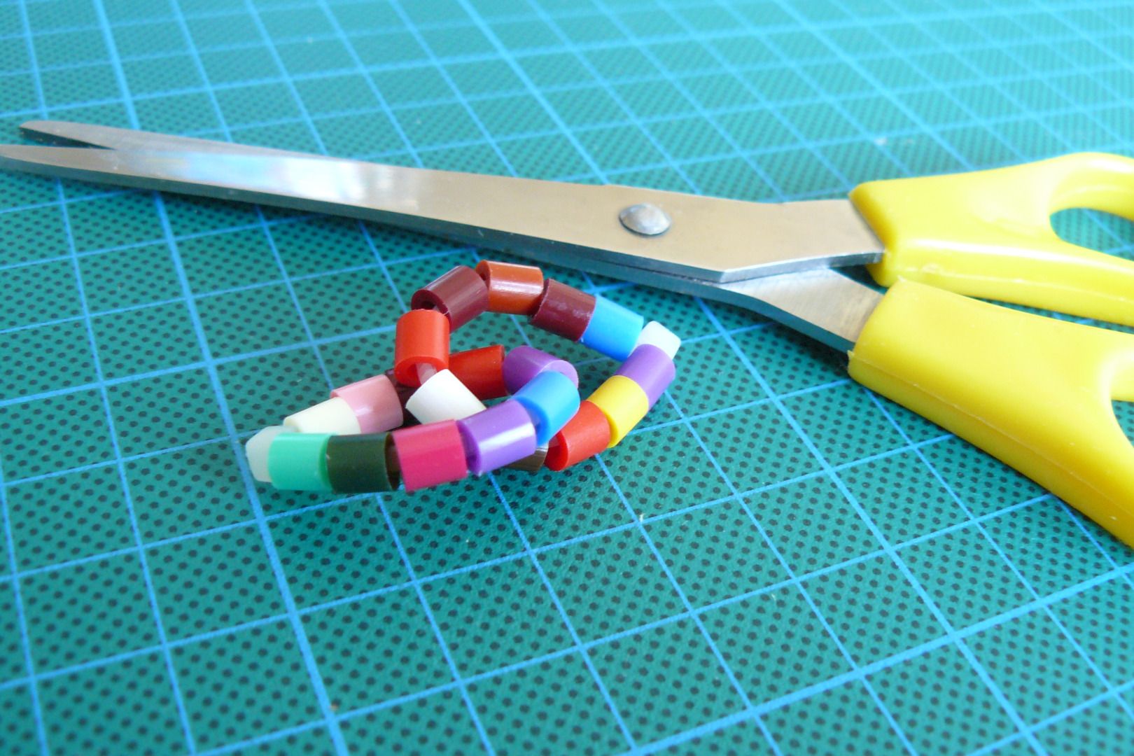 ZIp Ties and Perler Beads Necklace : 5 Steps (with Pictures ...