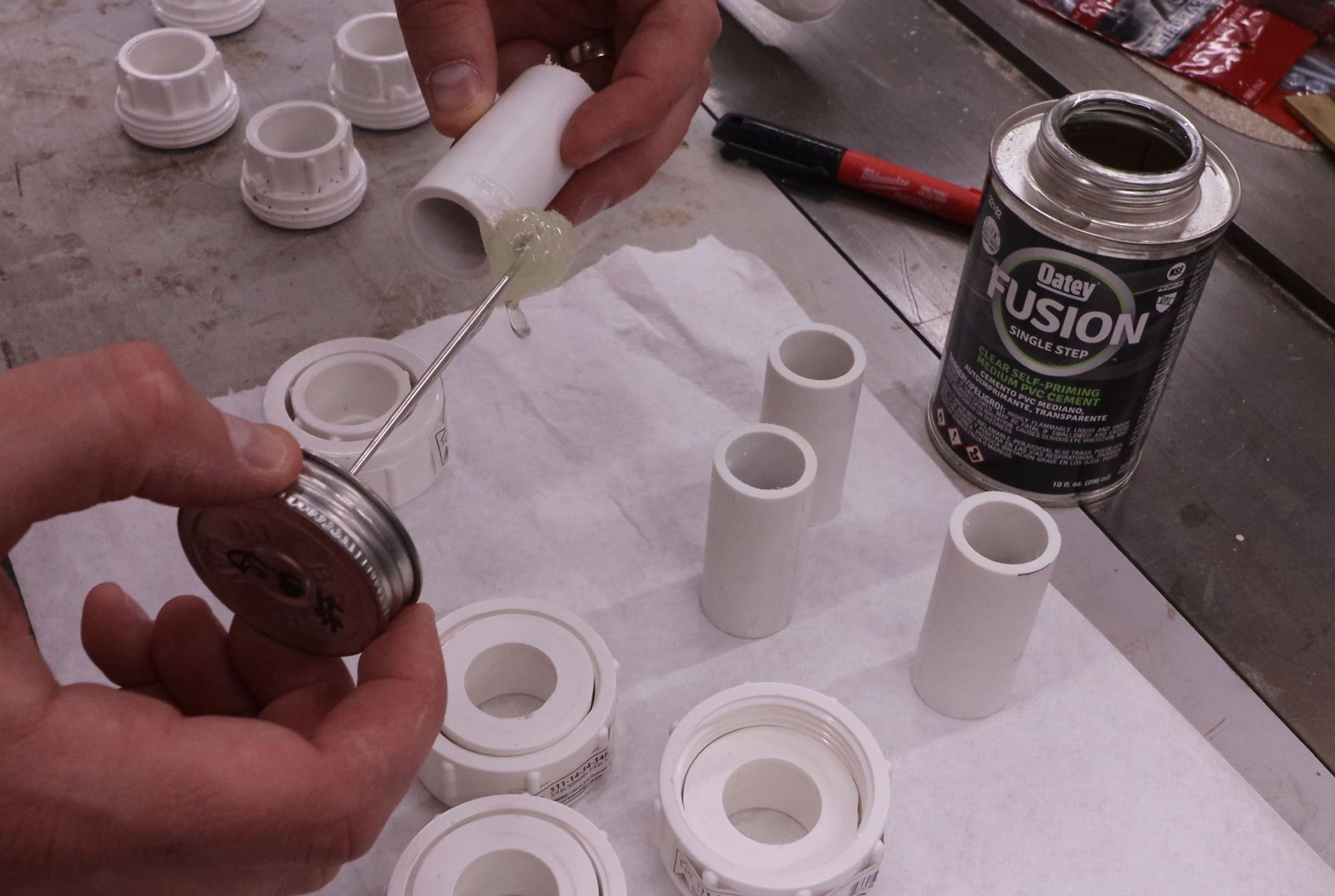 DIY Inexpensive Collapsible Projector Screen Frame : 8 Steps (with ...