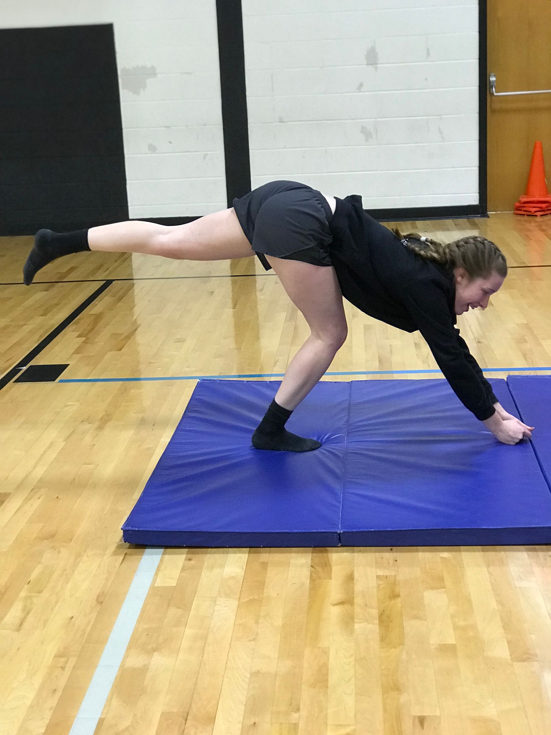 How to Do a Roll Dive in Volleyball (for Experienced Players) : 10 ...
